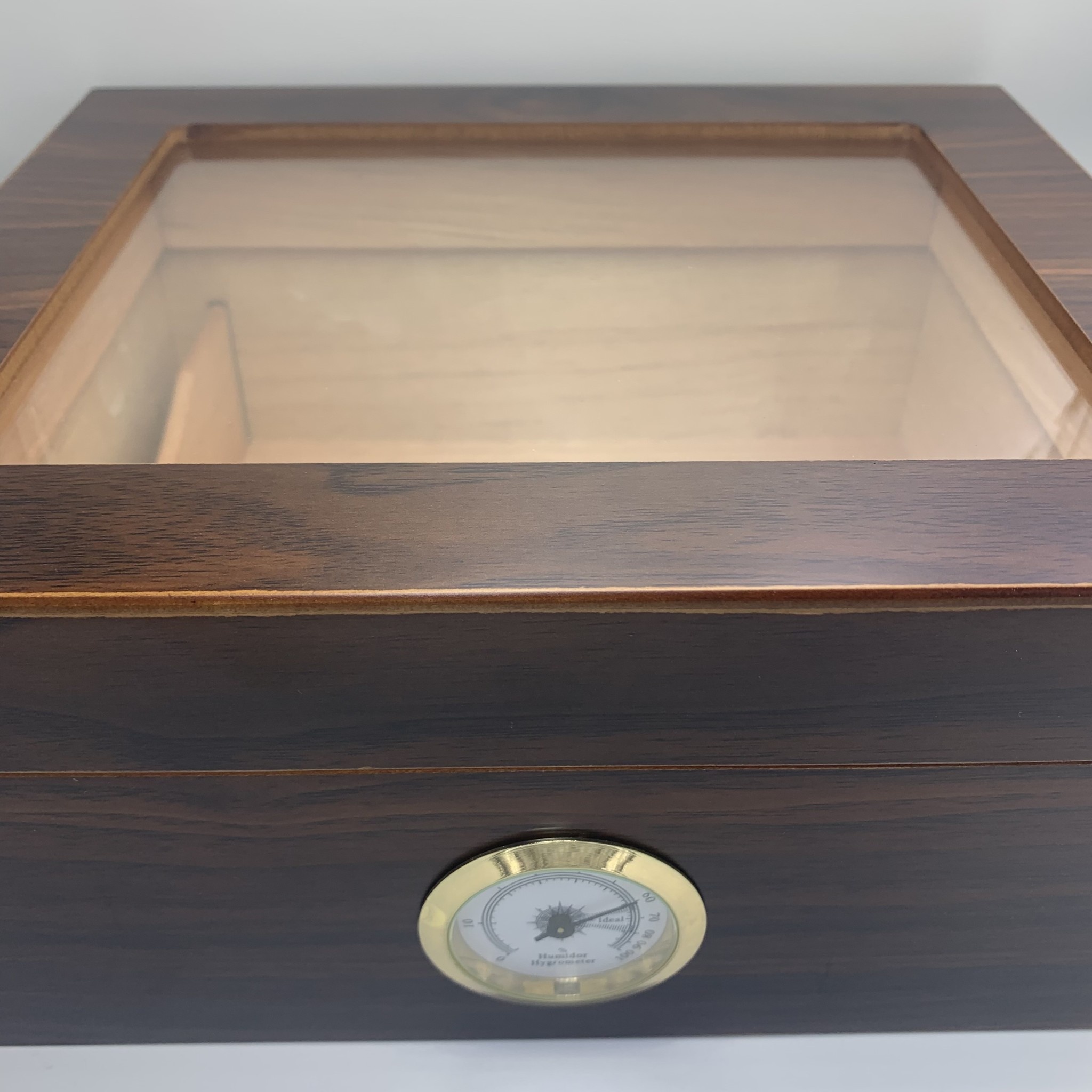 Just Cigars Artisan Walnut - Glass Top Humidor - Walper Tobacco