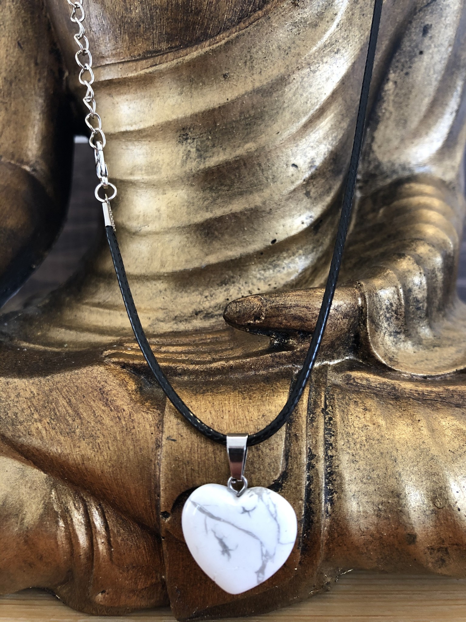 heart necklace howlite - La Vie et Compagnie