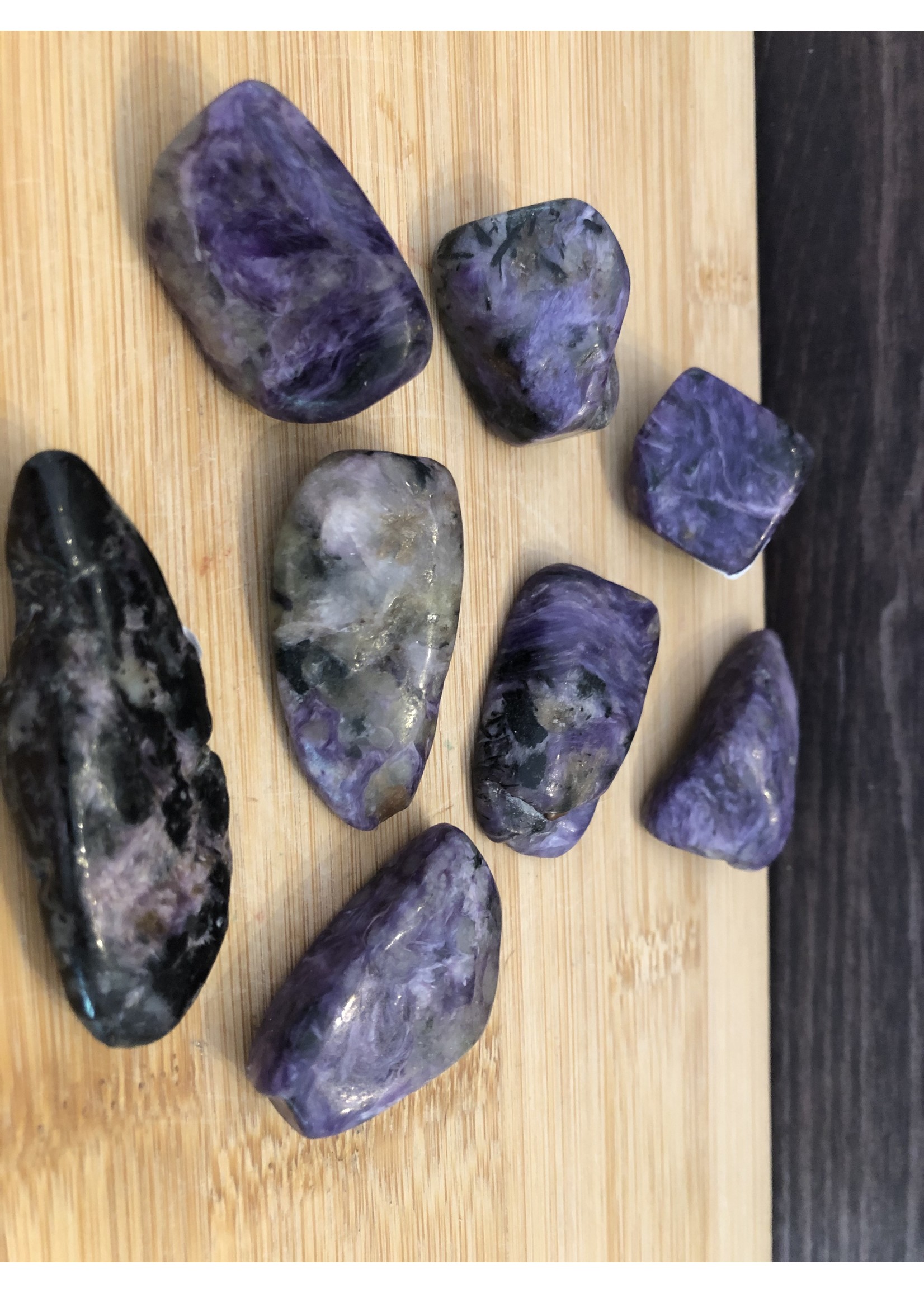 charoite tumbled stone - La Vie et Compagnie