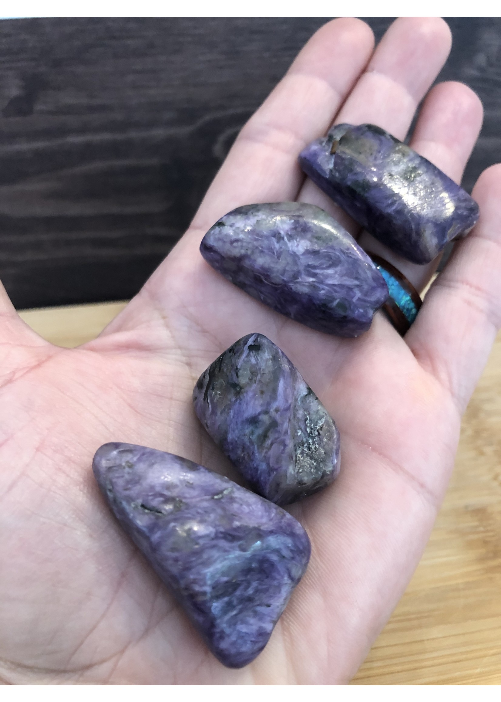 charoite tumbled stone - La Vie et Compagnie