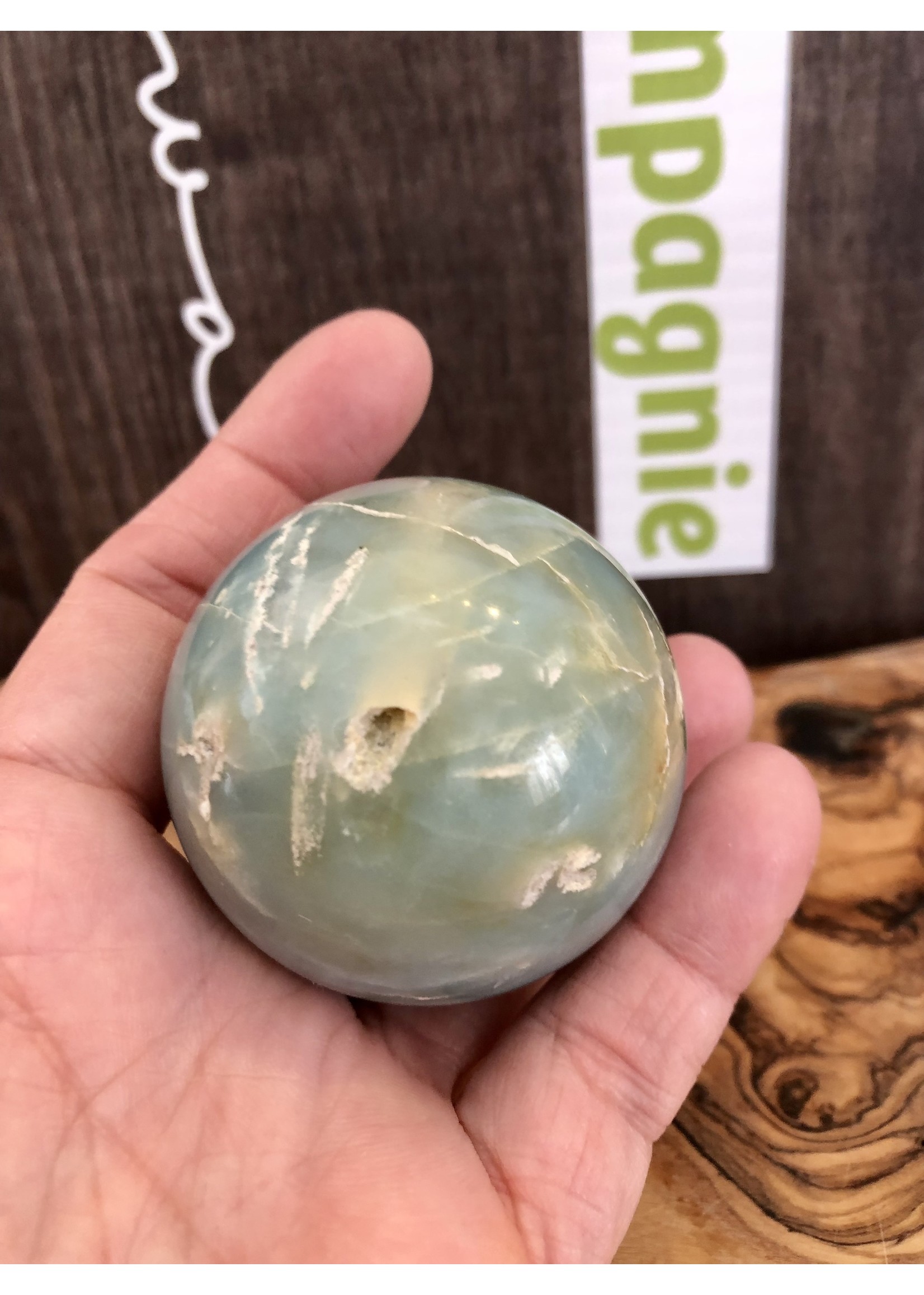 large caribbean calcite sphere - La Vie et Compagnie