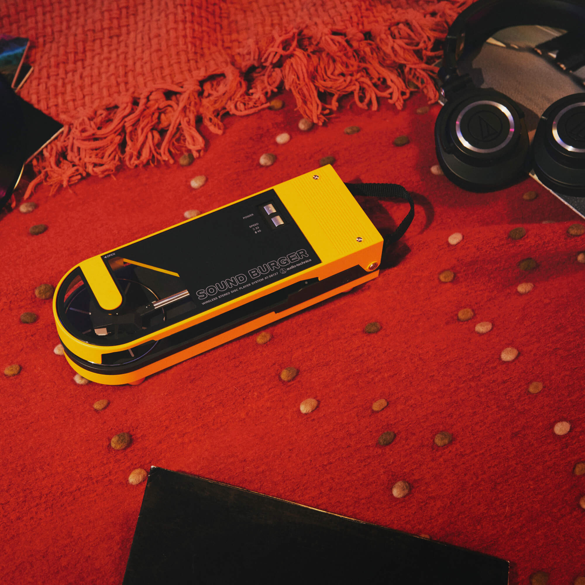 Audio Technica - Sound Burger Turntable (yellow Audio Technica - Sound Burger Turntable (yellow