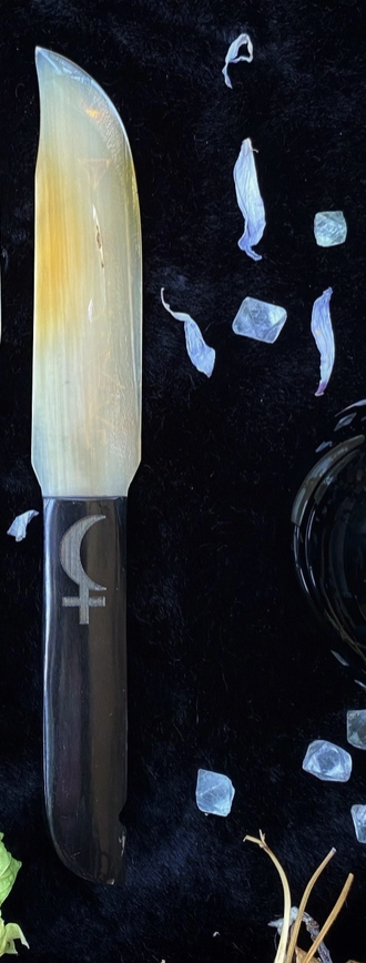 Keven Craft Ritual Etched Horn Ritual Athame - Lilith Crescent - Modern Druid