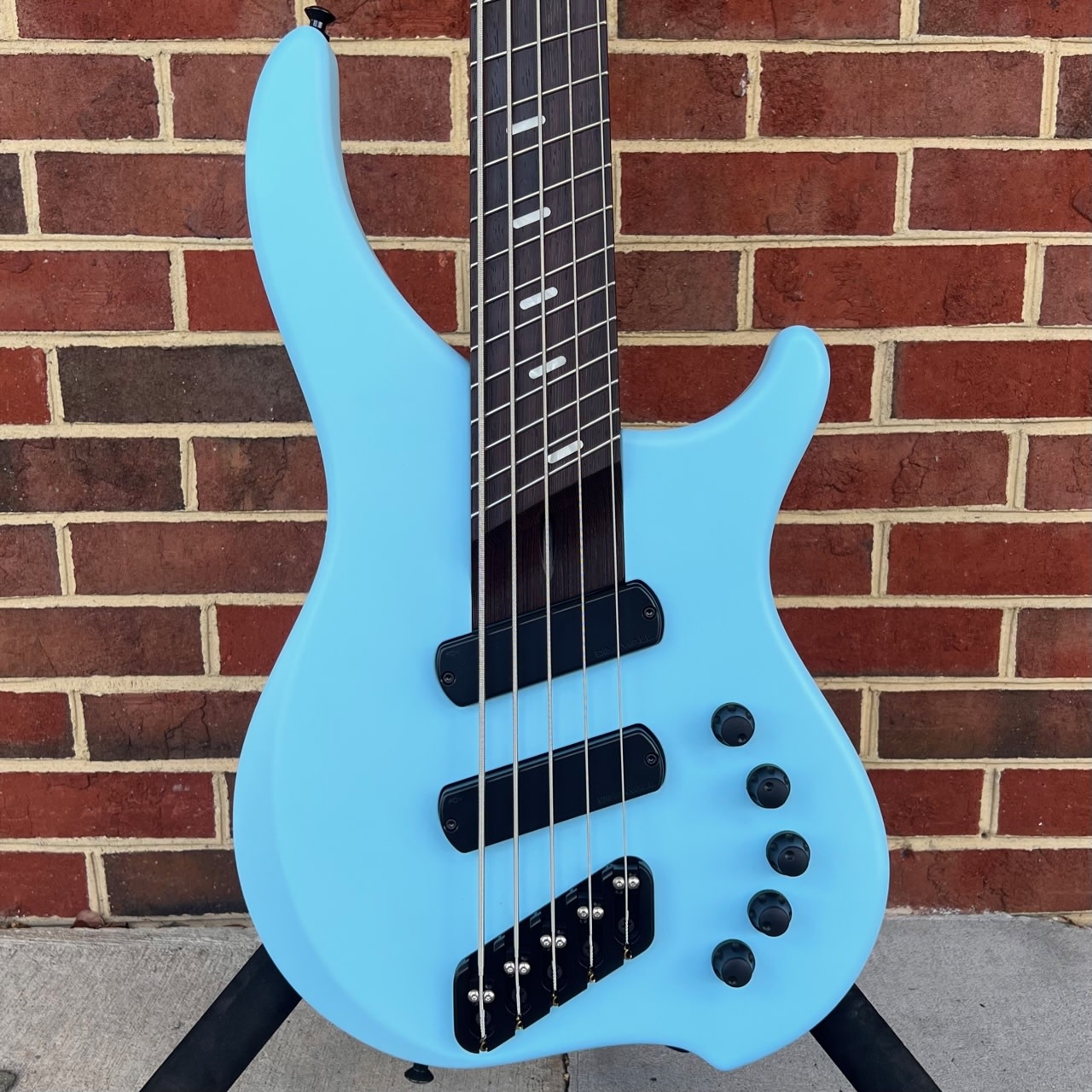 Dingwall Custom ABZ 5-String, Sonic Blue Satin, 2x Pickups, Swamp Ash ...