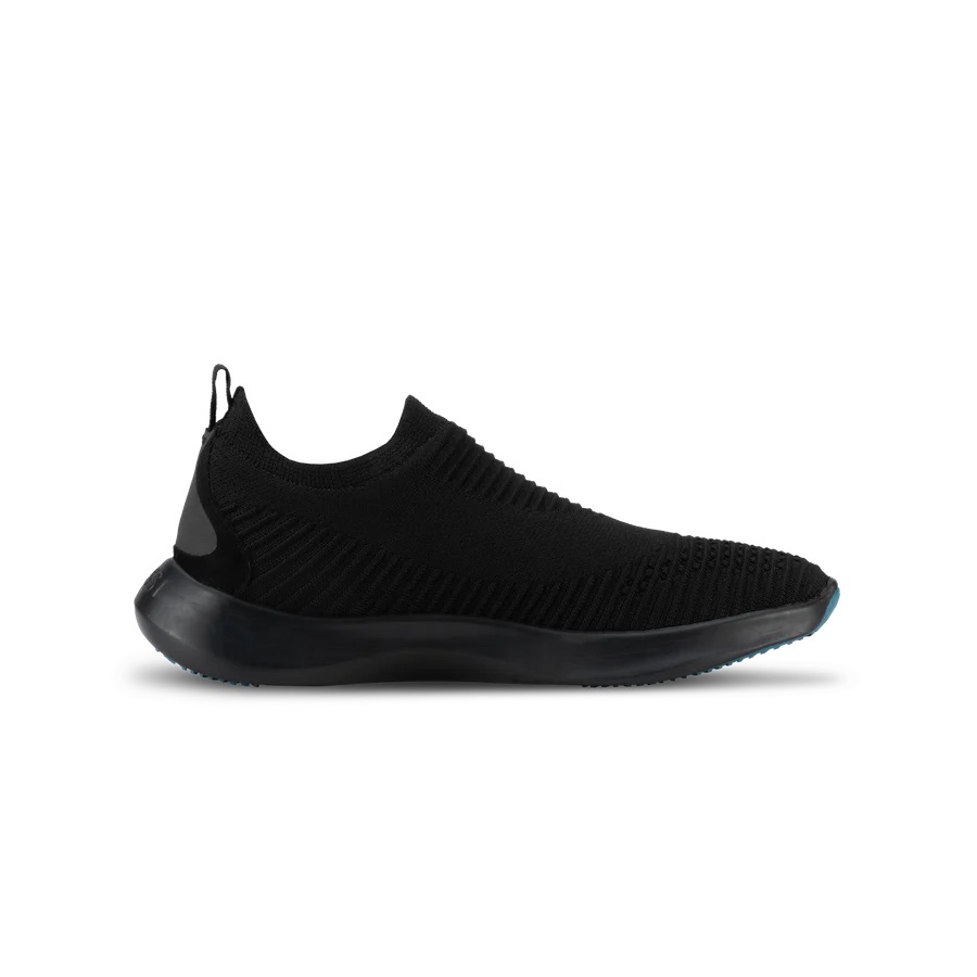 VESSI W. Everyday Move Slip-On ONYX BLACK ON BLACK - A Step Ahead Footwear