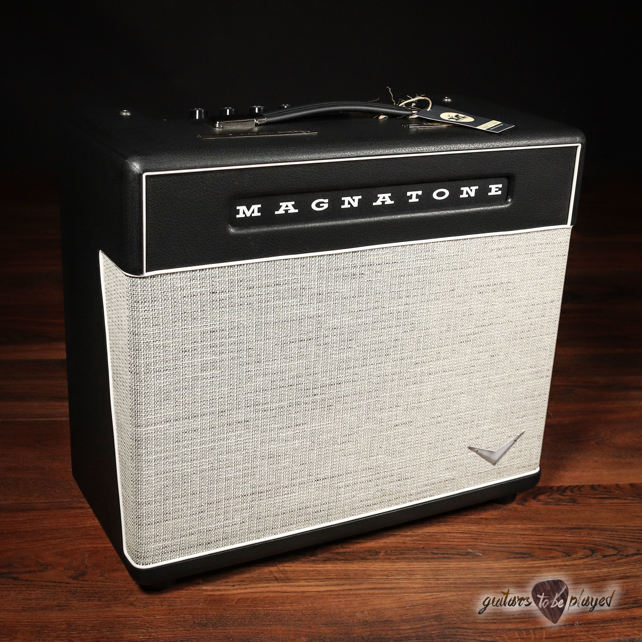 Magnatone Super Fifteen 15-Watt Tube 1x12” Combo Amp w/ Cover - Guitars ...