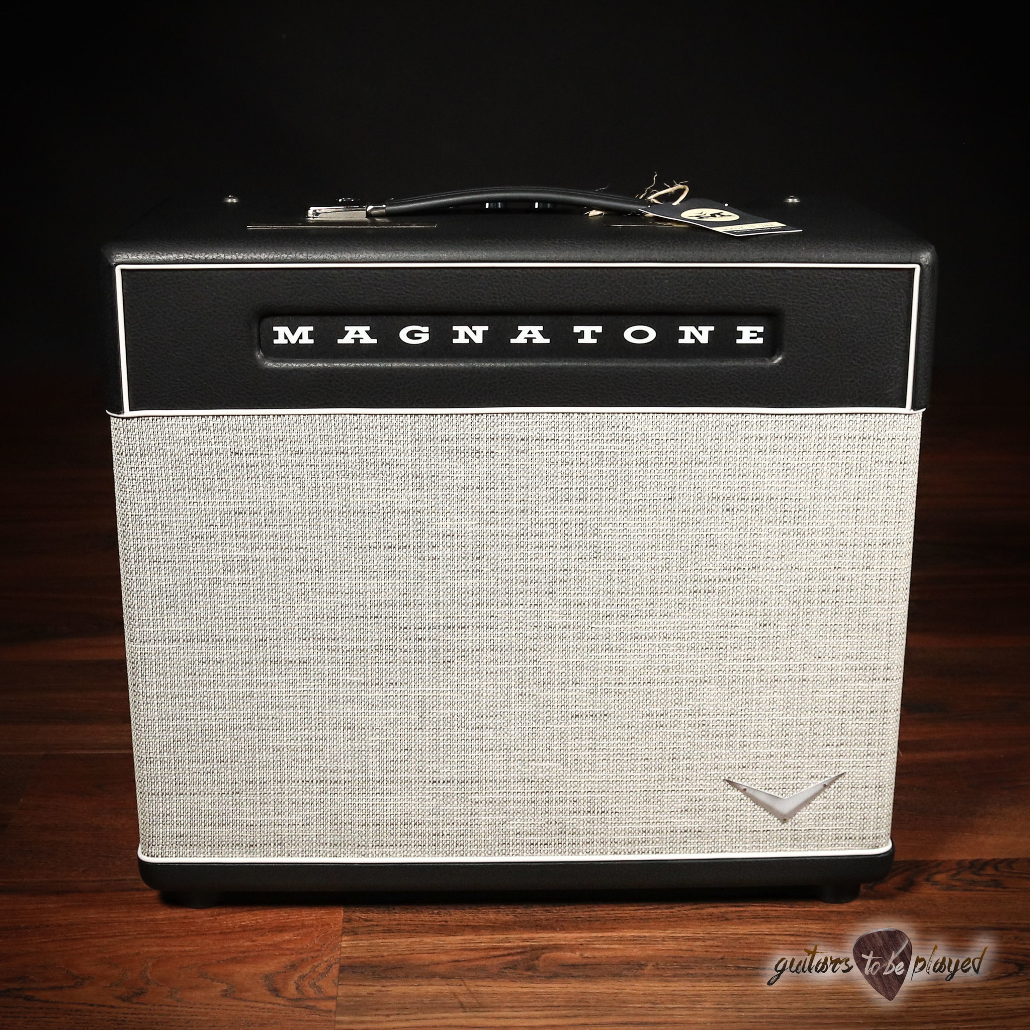 Magnatone Super Fifteen 15-Watt Tube 1x12” Combo Amp w/ Cover - Guitars ...