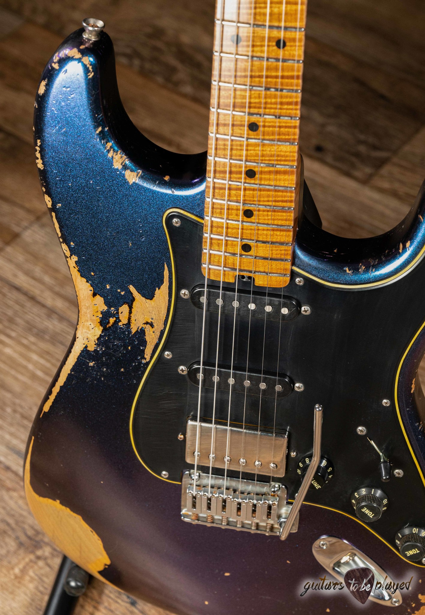 Shabat Lynx HSS Alder S-Style w/ Flame Roasted Maple – Cosmic Blue ...