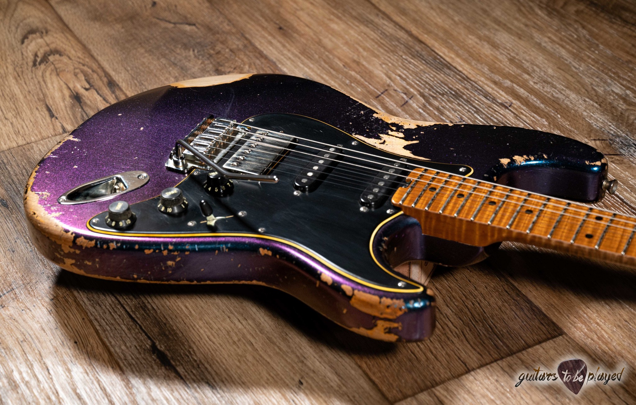 Shabat Lynx HSS Alder S-Style w/ Flame Roasted Maple – Cosmic Blue ...