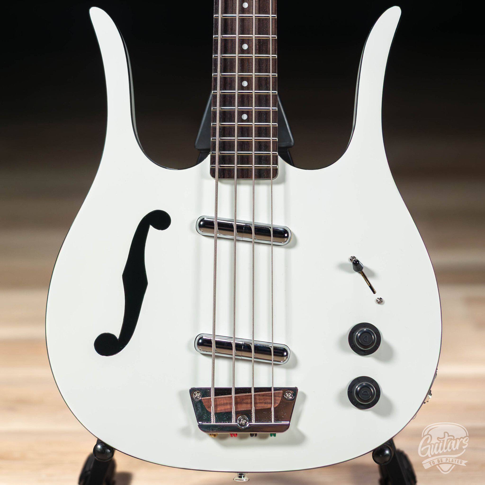 Danelectro '58 Longhorn Bass Guitar – Red Hot White - Guitars To Be Played