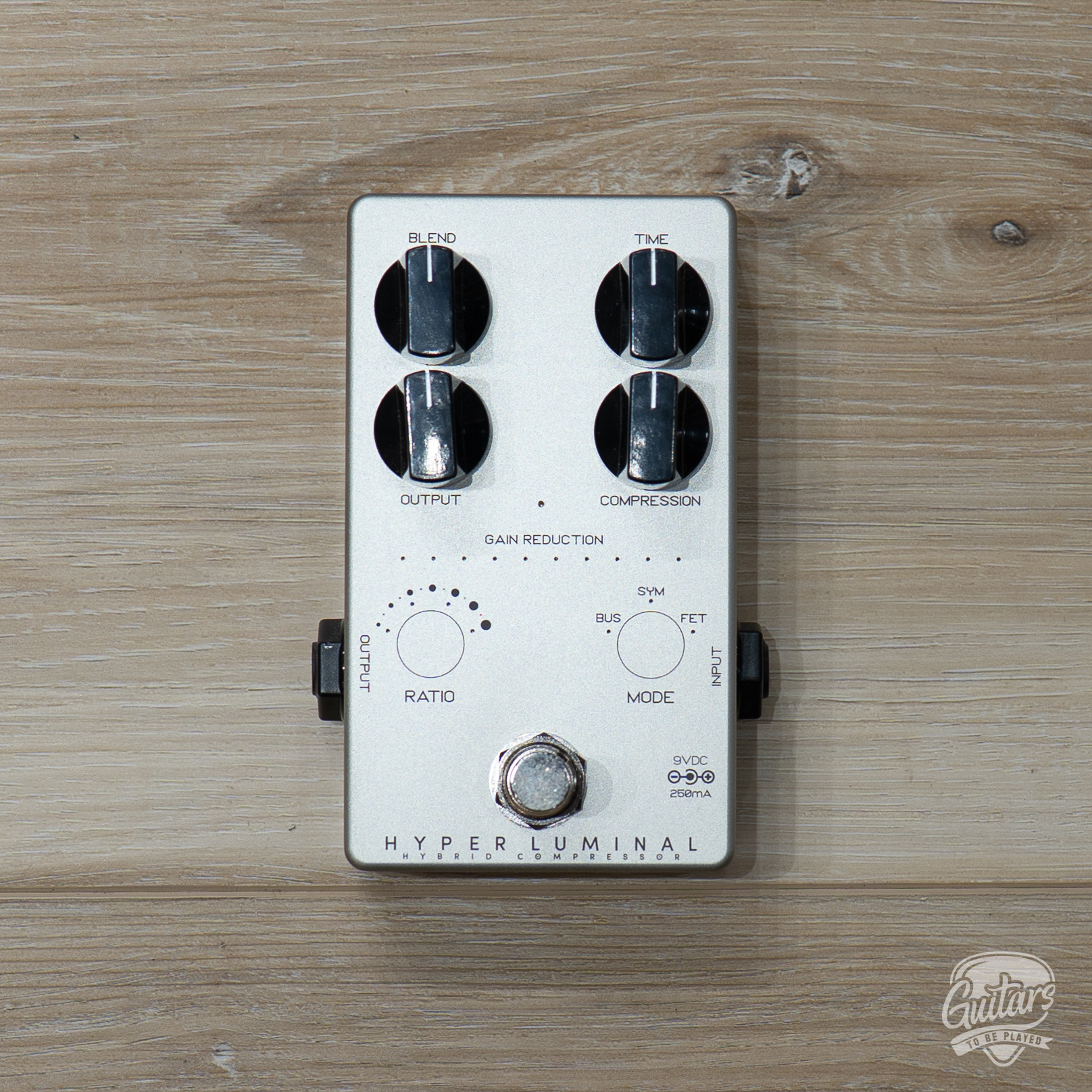 Darkglass Hyper Luminal Hybrid Compressor - Guitars To Be Played
