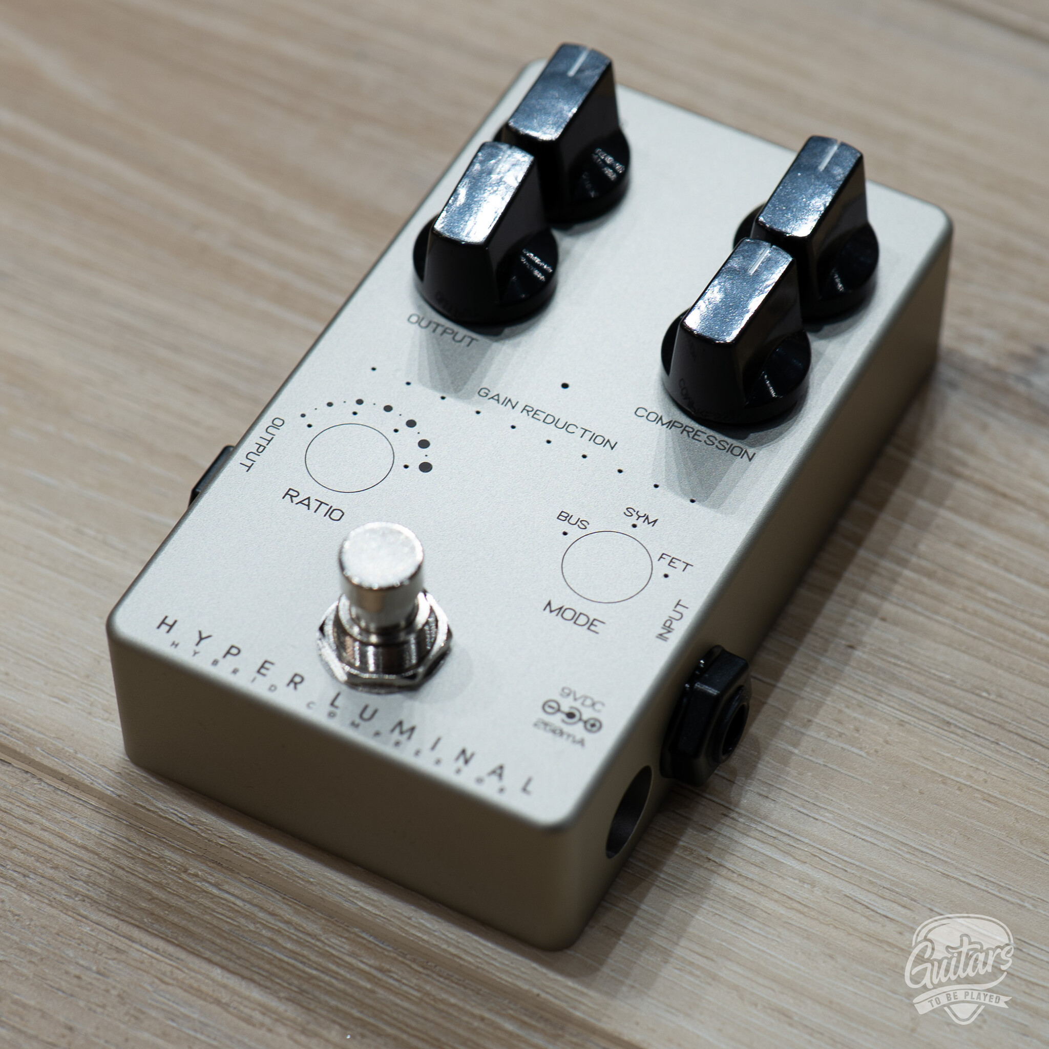 Darkglass Hyper Luminal Hybrid Compressor - Guitars To Be Played