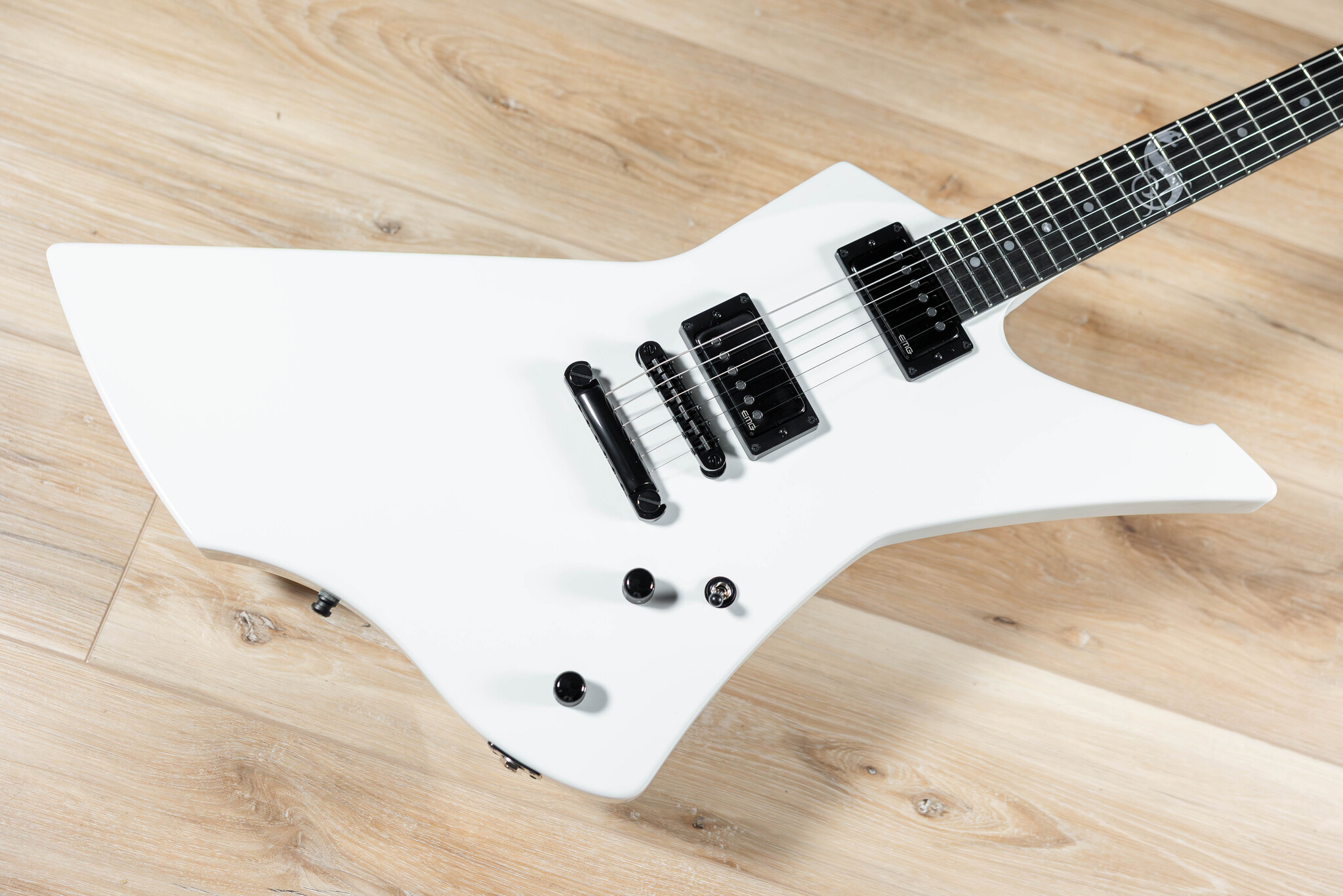 ESP Snakebyte James Hetfield Signature Custom Shop Guitar – Snow White ...