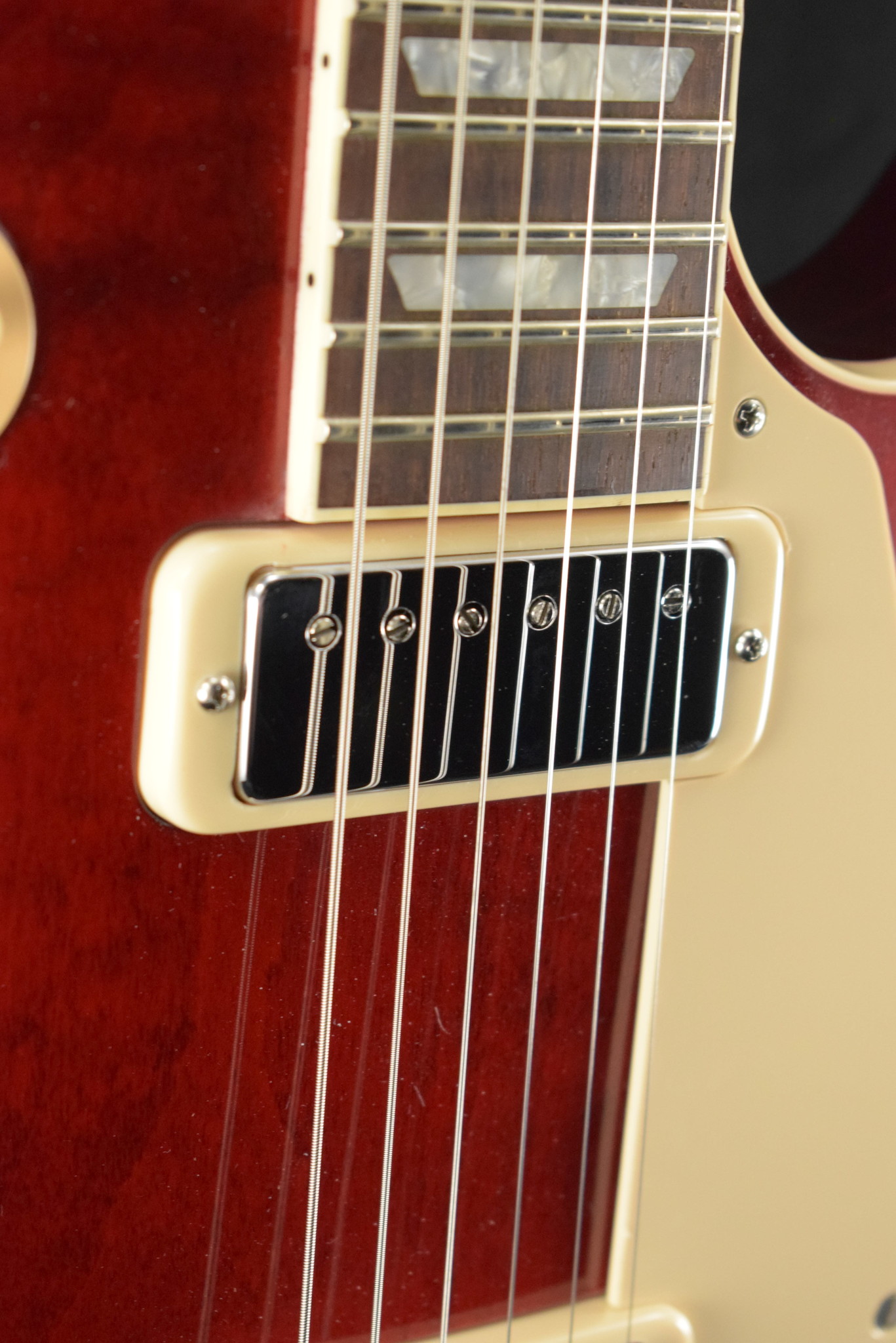 Gibson Custom Shop 76 Les Paul Deluxe In Wine Red Finish Fullers