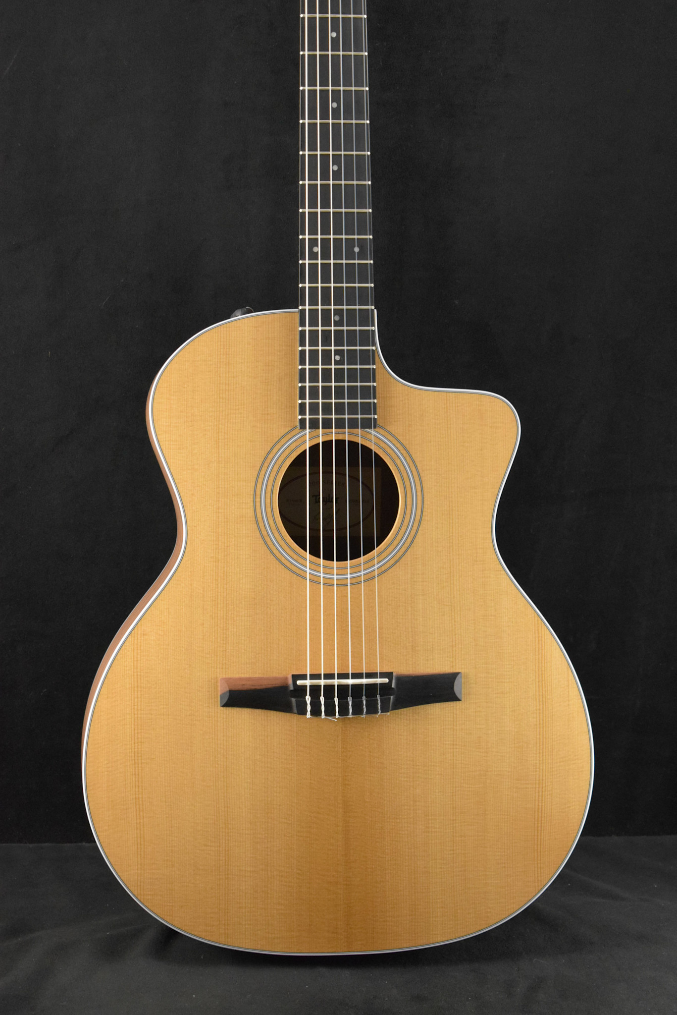 Taylor 214ce-N Nylon-String Natural - Fuller's Guitar