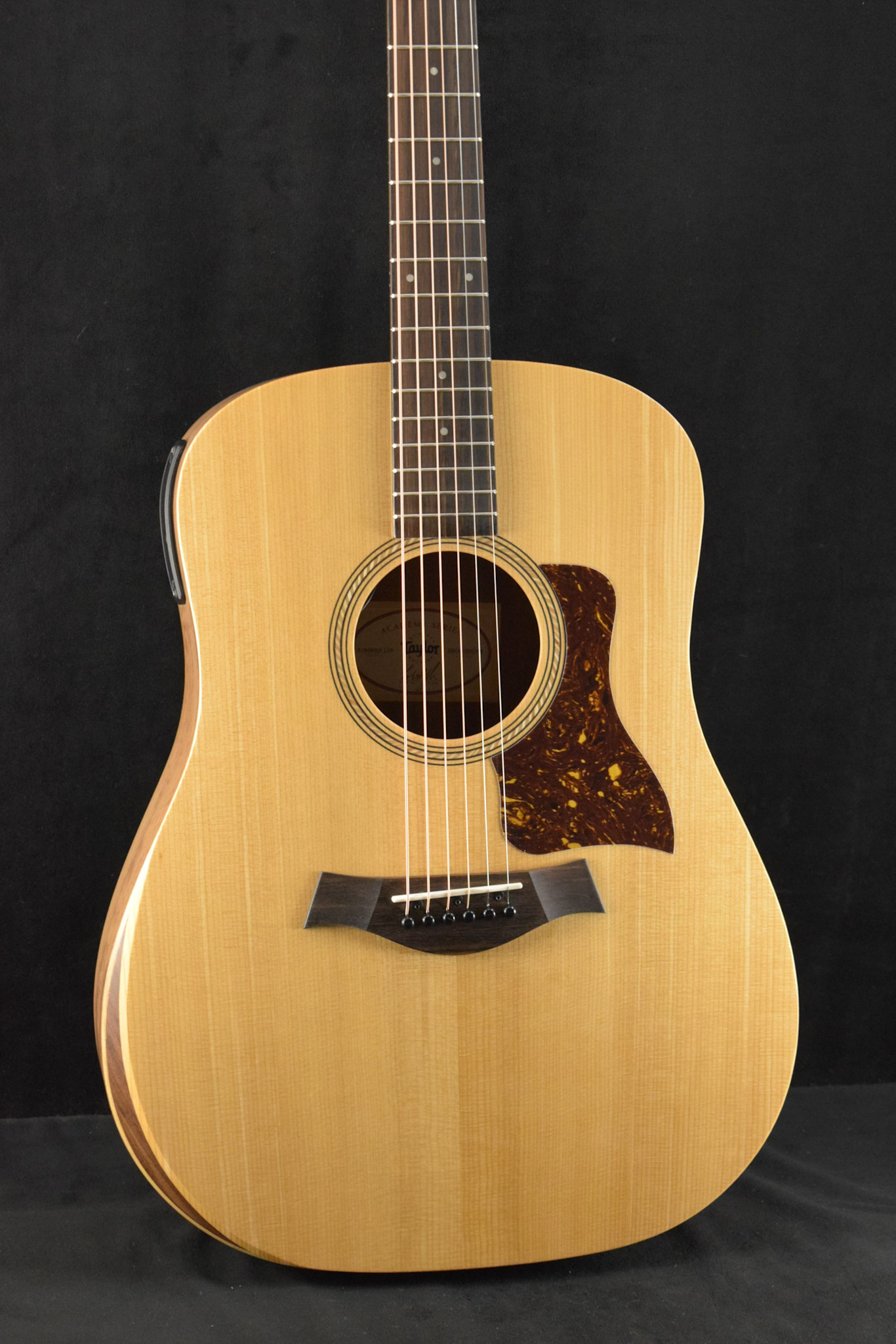 Taylor Academy 10e Dreadnought Walnut/Torrefied Spruce Natural - Fuller ...