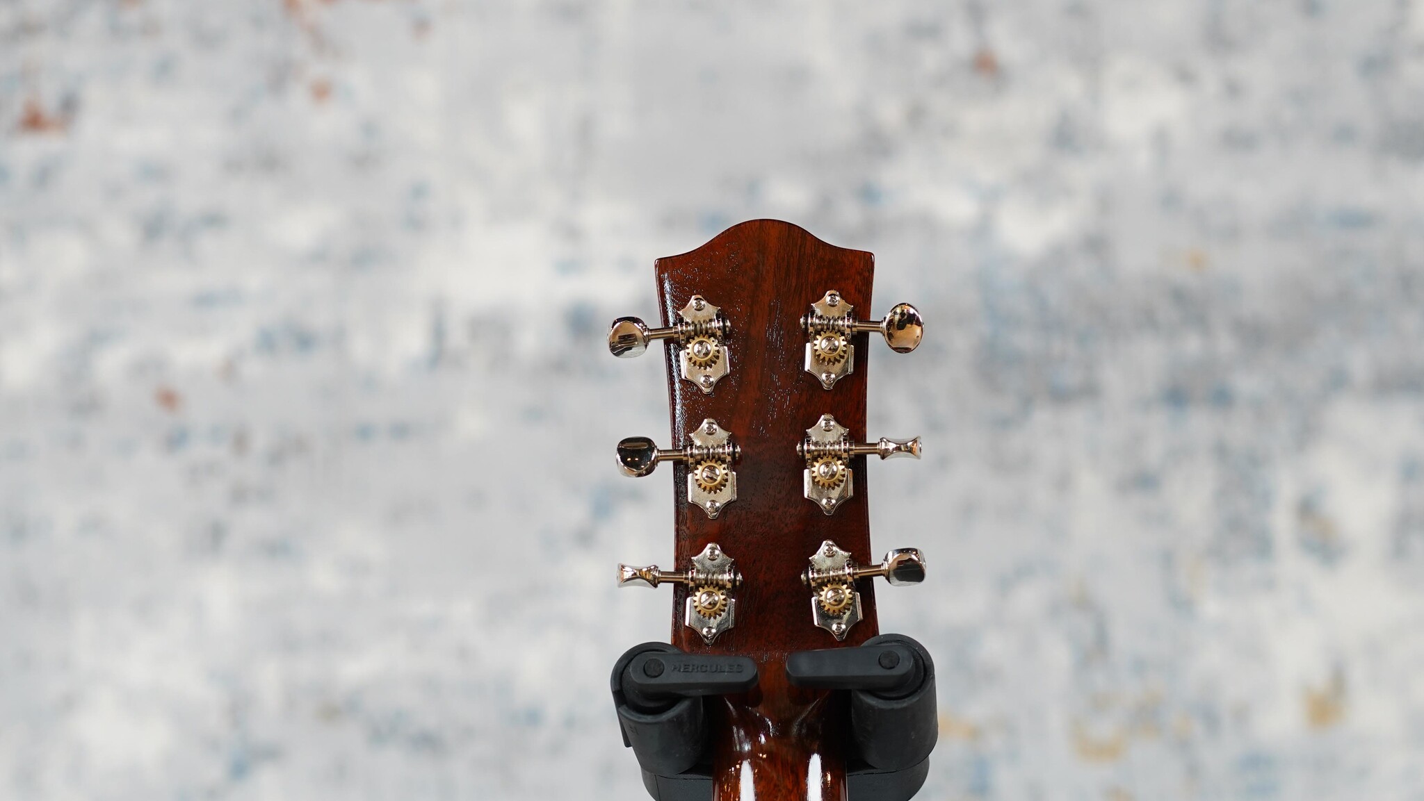 Godin Metropolis Natural Cedar AR EQ +Tric Case - Roosters Acoustics