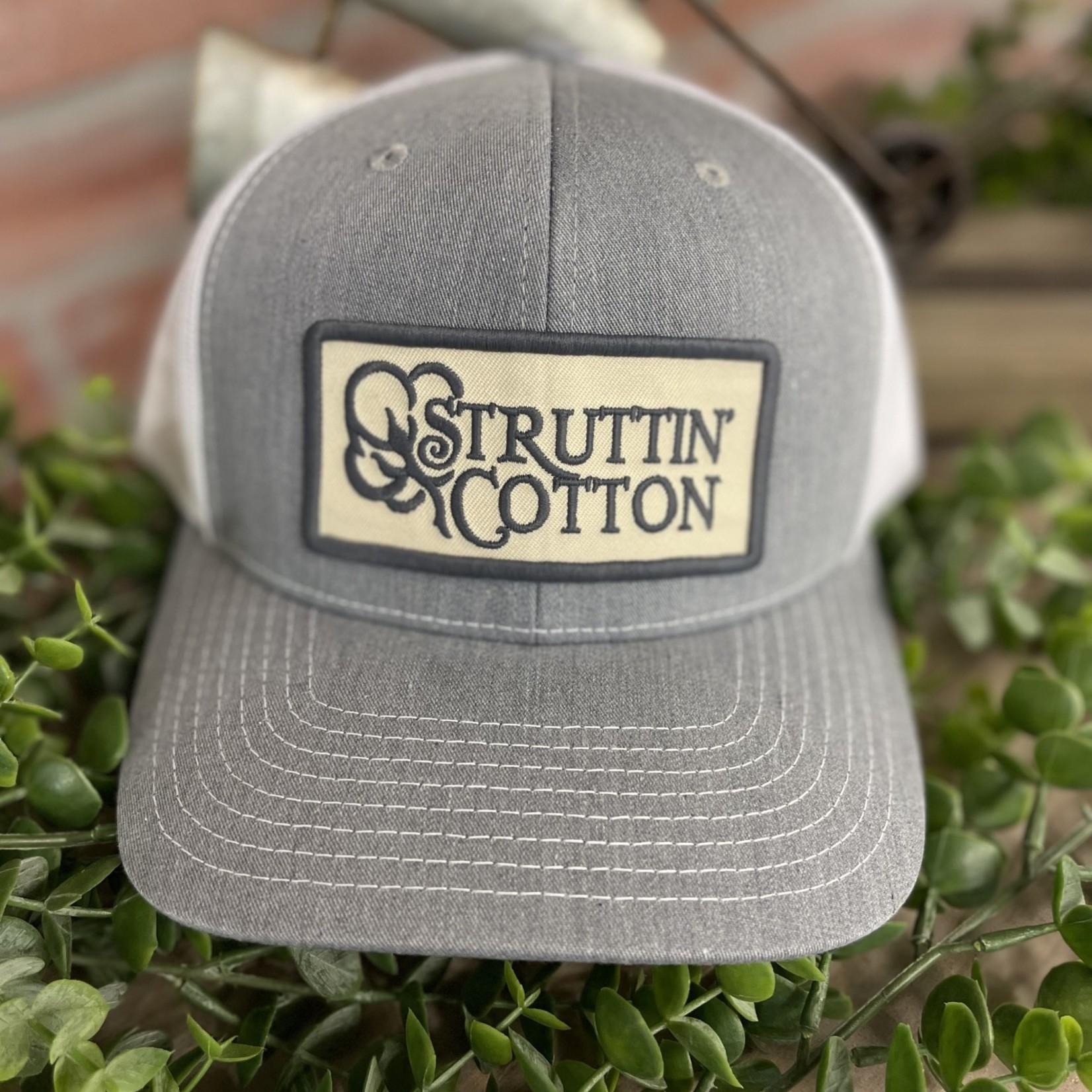 Struttin' Cotton Cotton Boll Snapback Hat - EZN Storage