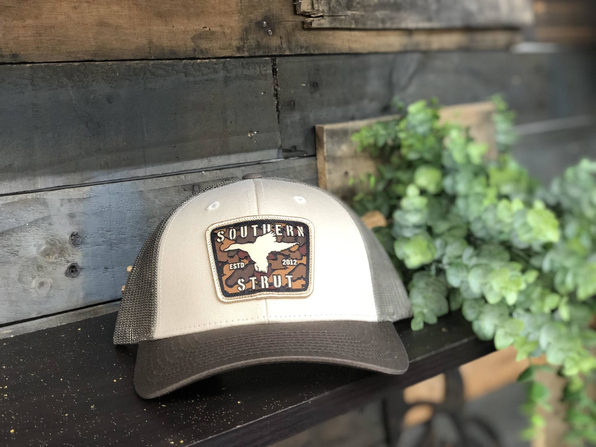 Southern Strut Camo Duck Woven Patch Snapback Hat - EZN Outfitters