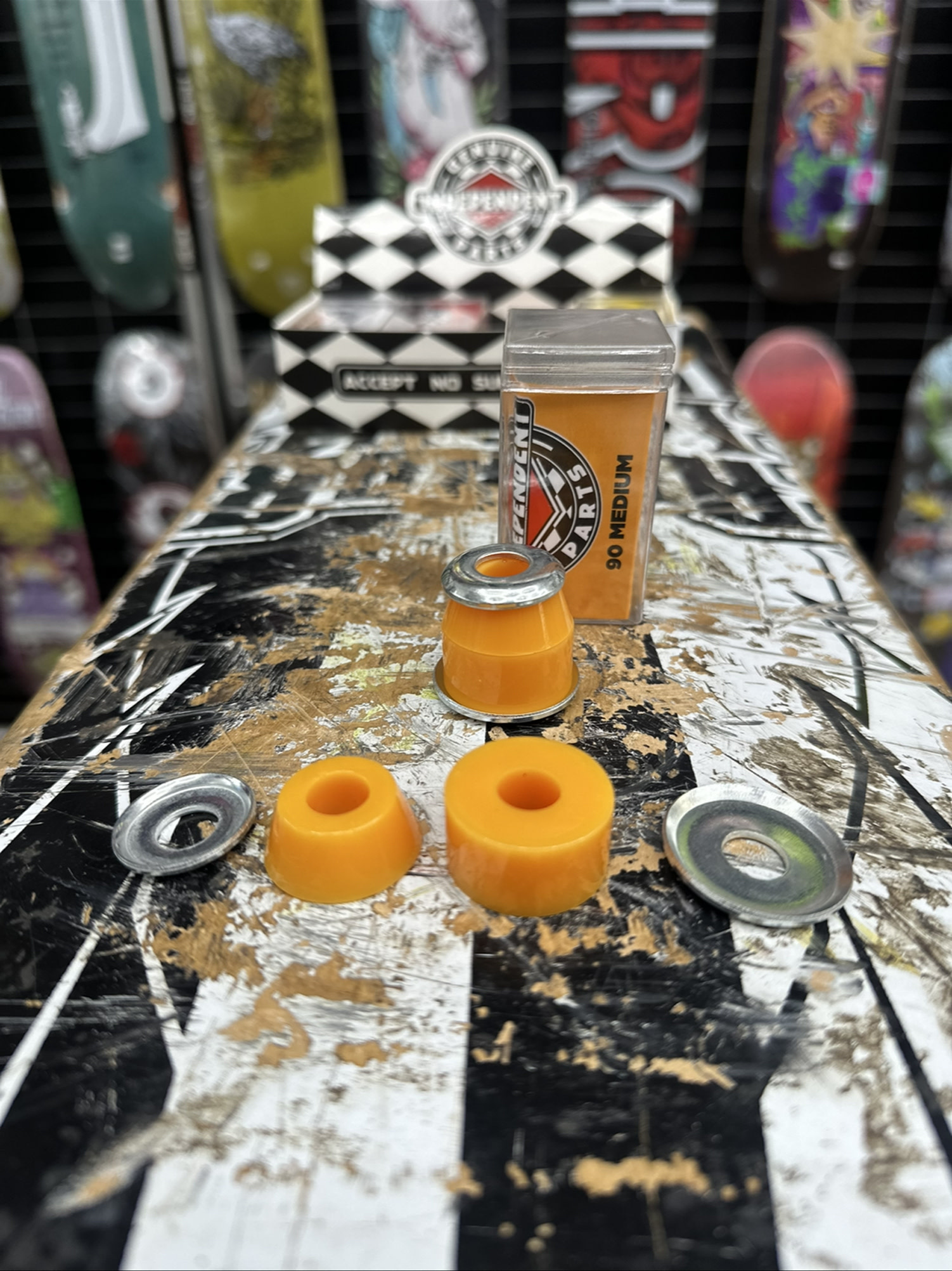INDEPENDENT - Truck Bushings Standard Cylinders - Hilltop Skateshop