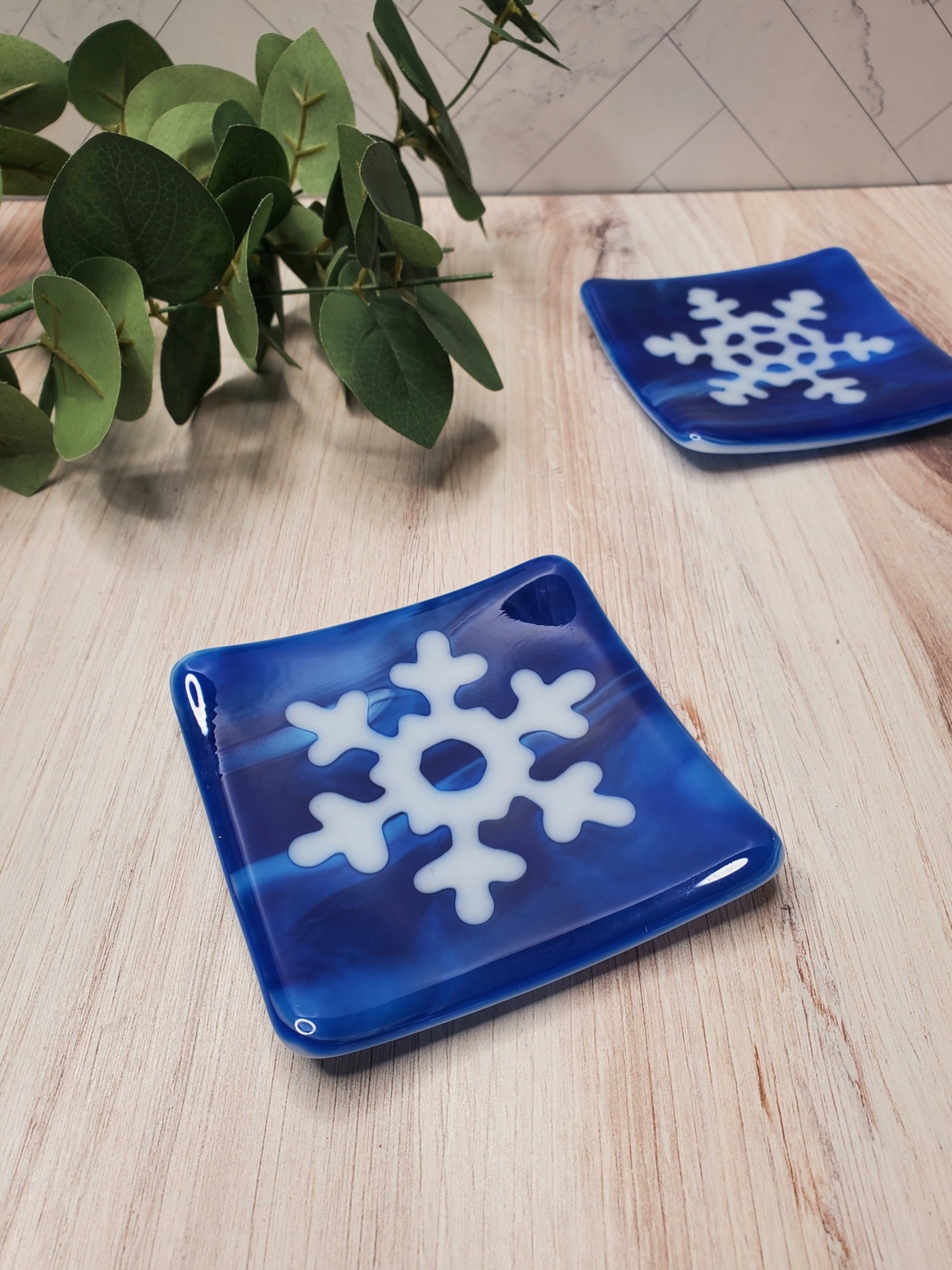 Snowflake Plate - Pattern A - Chickadee Art Collective