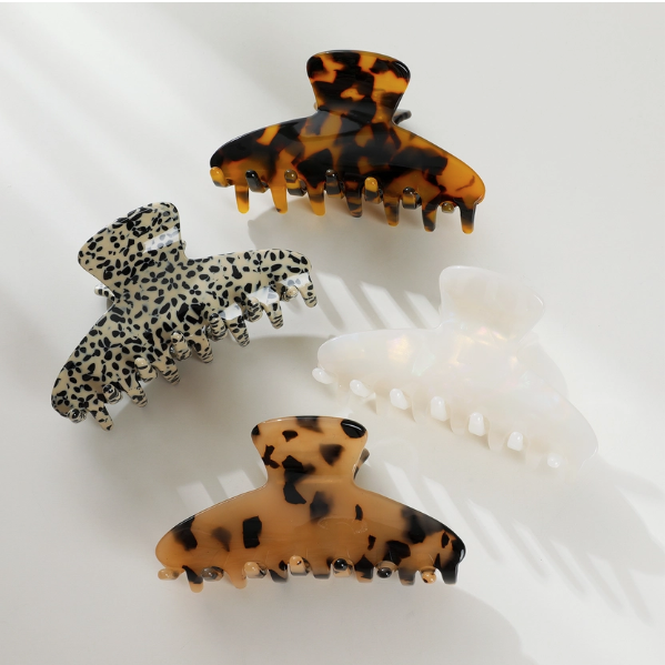 Adrienne Medium Classic Curved Claw Clip - The Beach Nut