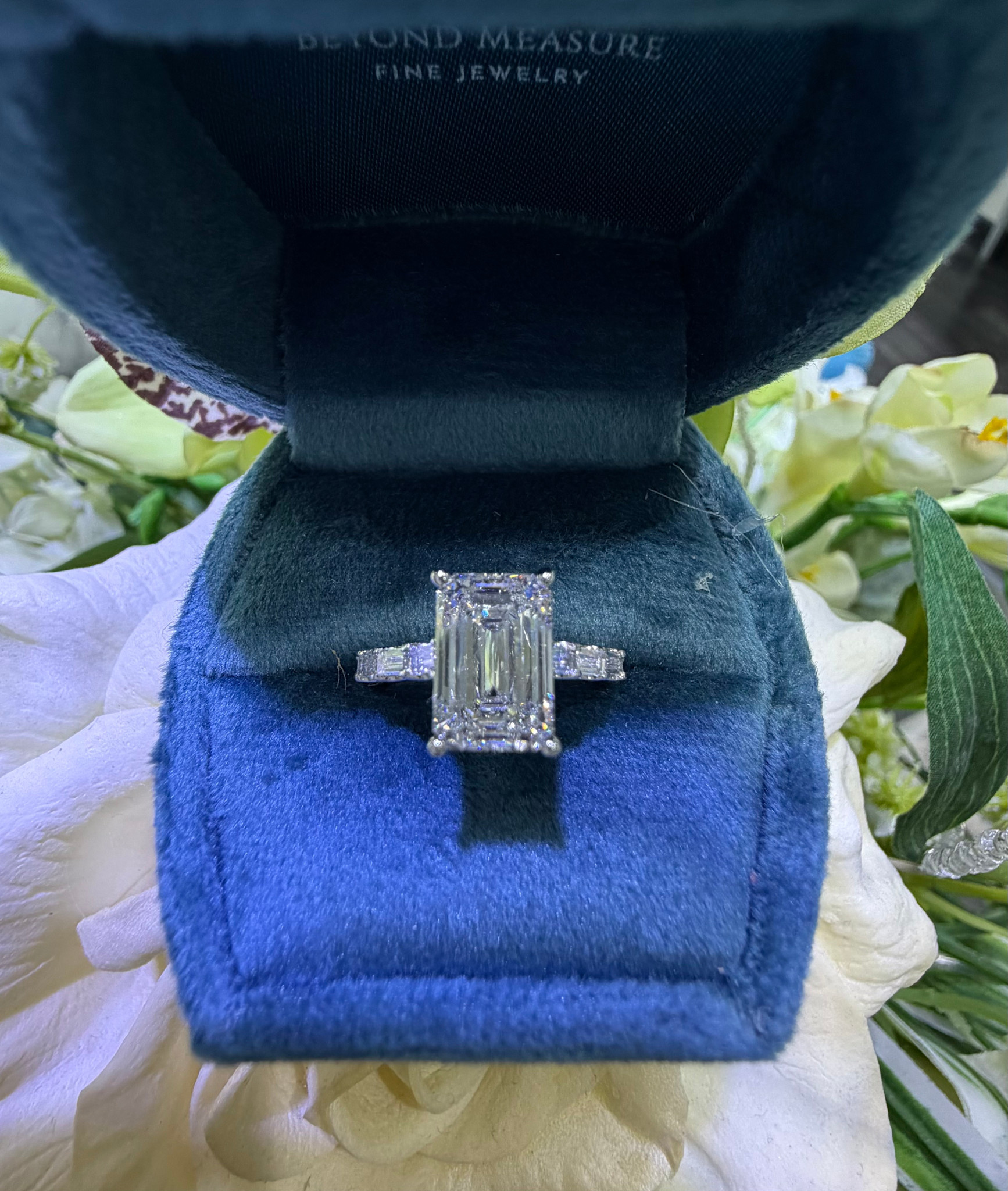14kW 3ct Emerald Cut, Lab Grown Diamond with 3/4ctw baguette cuts ...