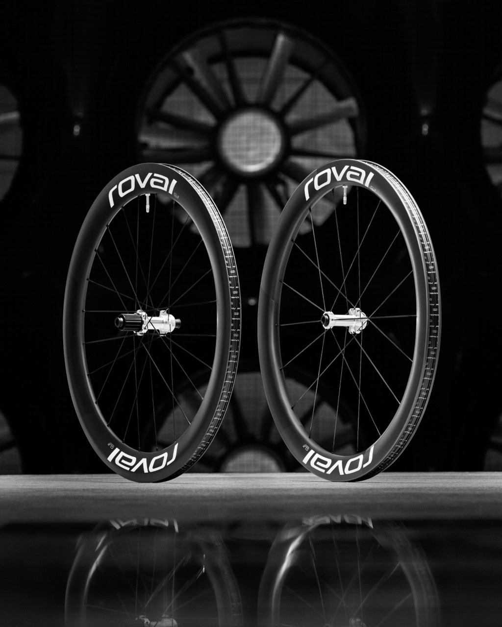 Roval Rapide CLX II Team Wheel Set - Satin Carbon/Gloss White - Lakes Bikes