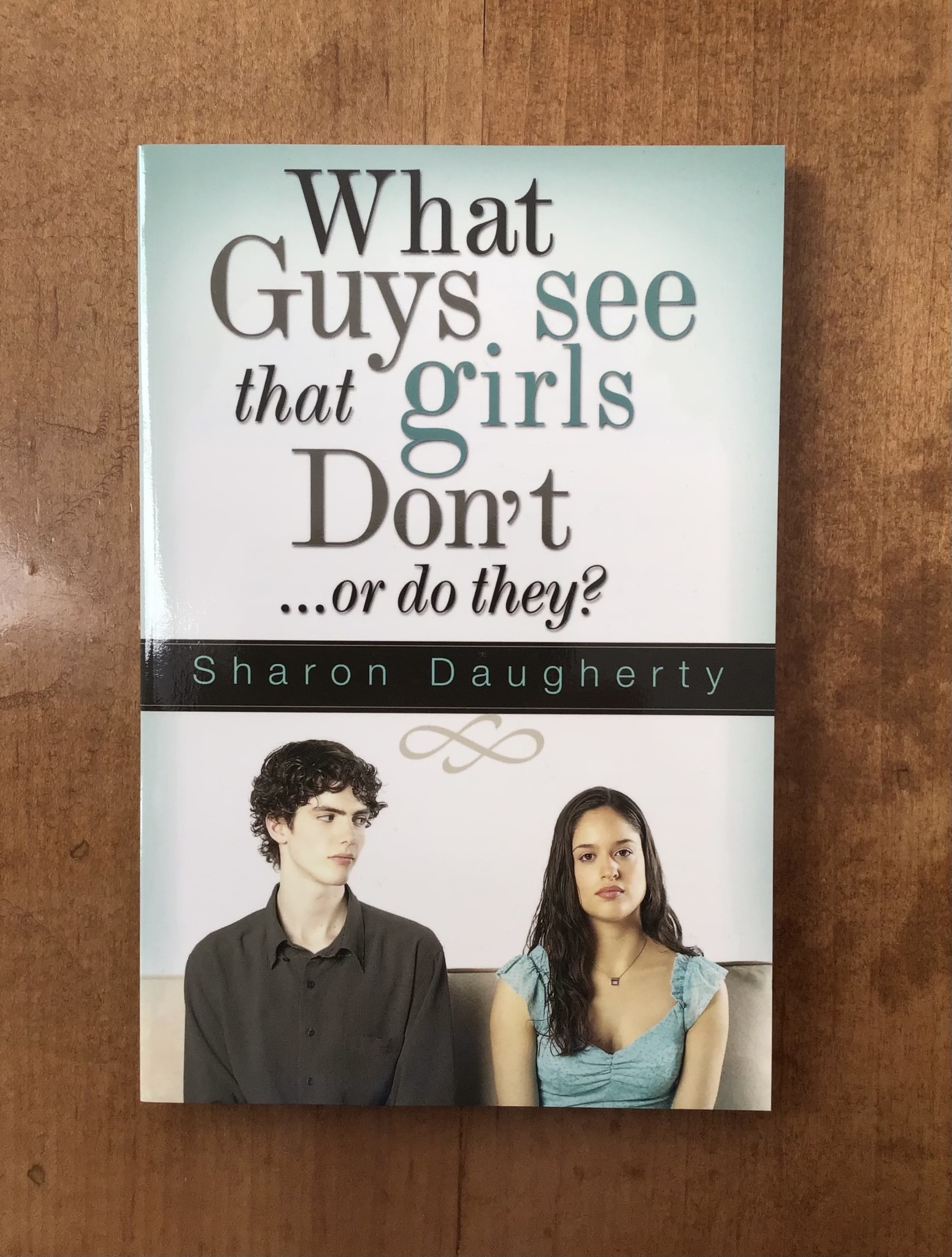 What Guys See That Girls Don't - DAUGHERTY, SHARON - Victory Shop