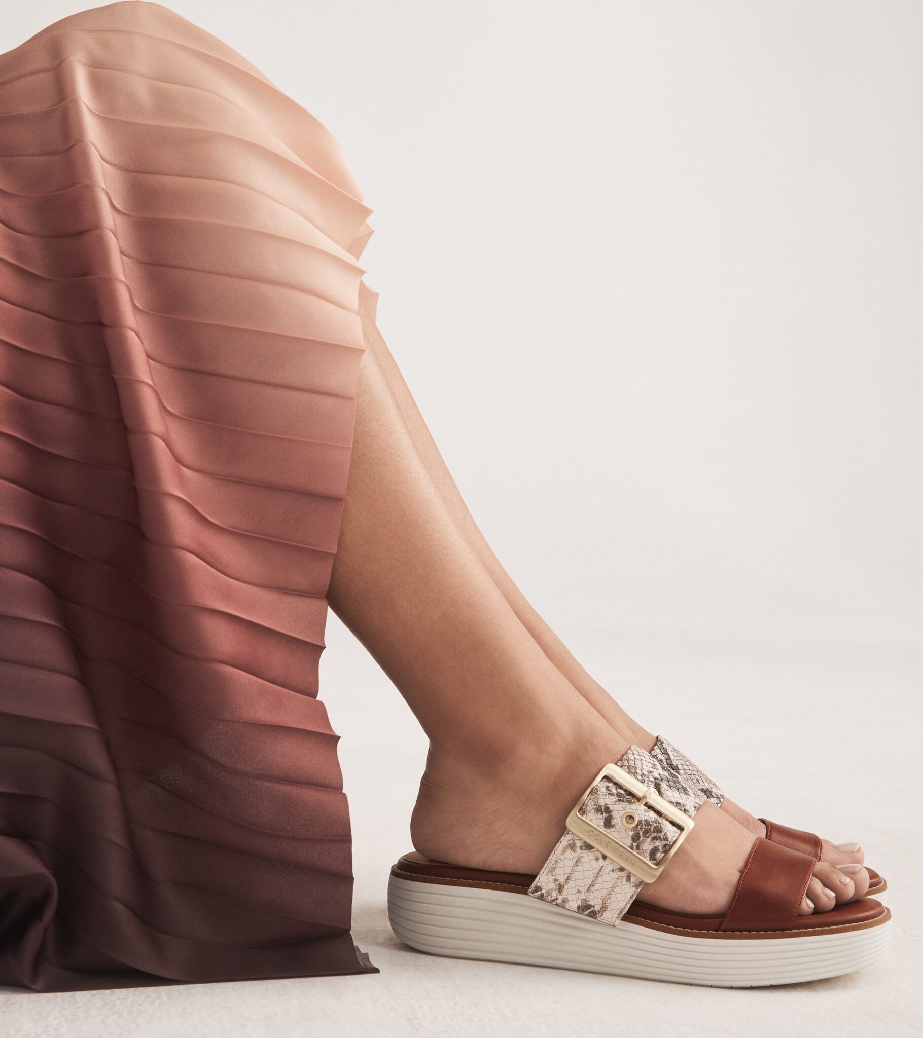 Original Grand Platform Slides - Prfktlook