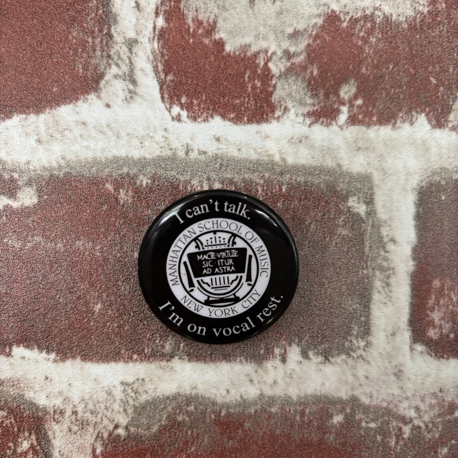 Vocal Rest Pin - Manhattan School of Music Campus Store
