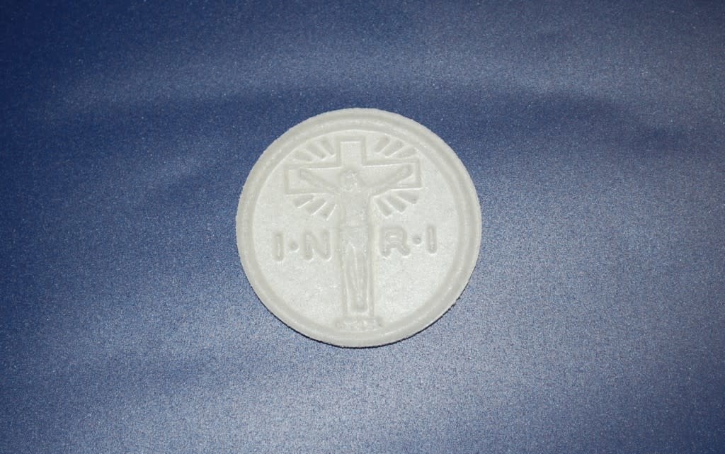 Christian Wolf No. 2 Crucifix Communion Wafers - 1000 Pack - Bethany ...