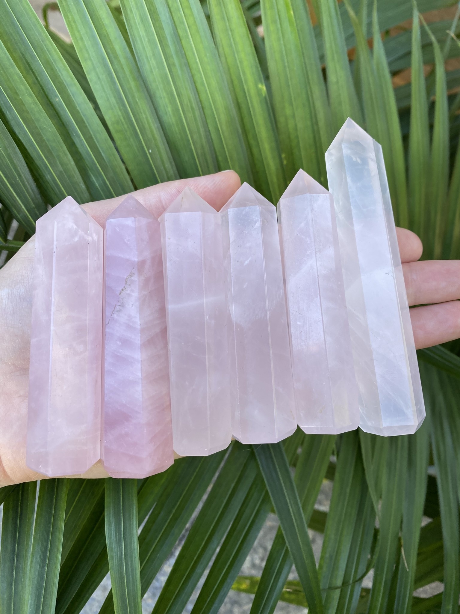 Rose Quartz Point, Size Medium [50-74gr] - The Raw Rock Shop Inc.