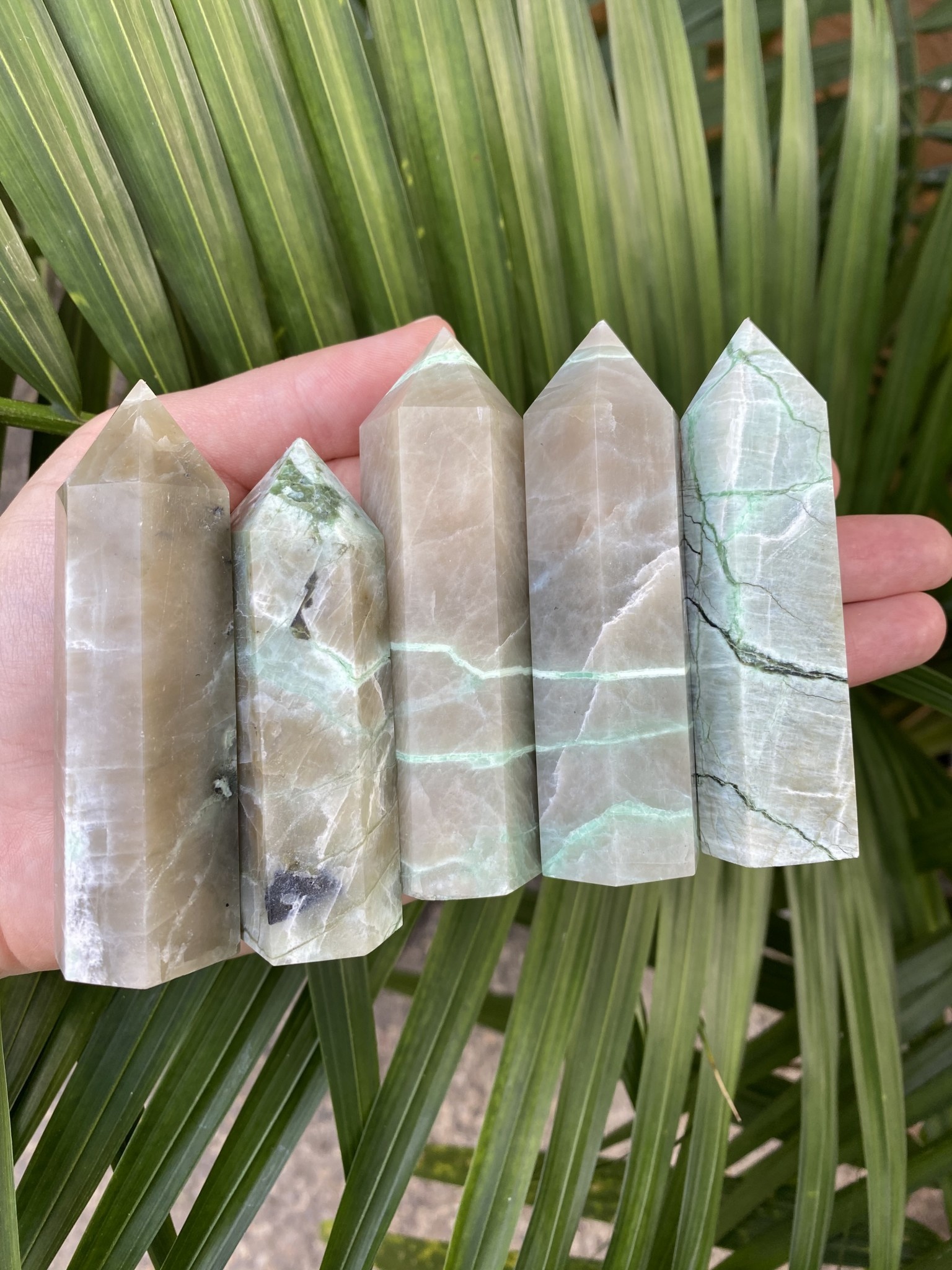 Garnierite/Green Moonstone Point, Size Large [75-99gr] - The Raw Rock ...