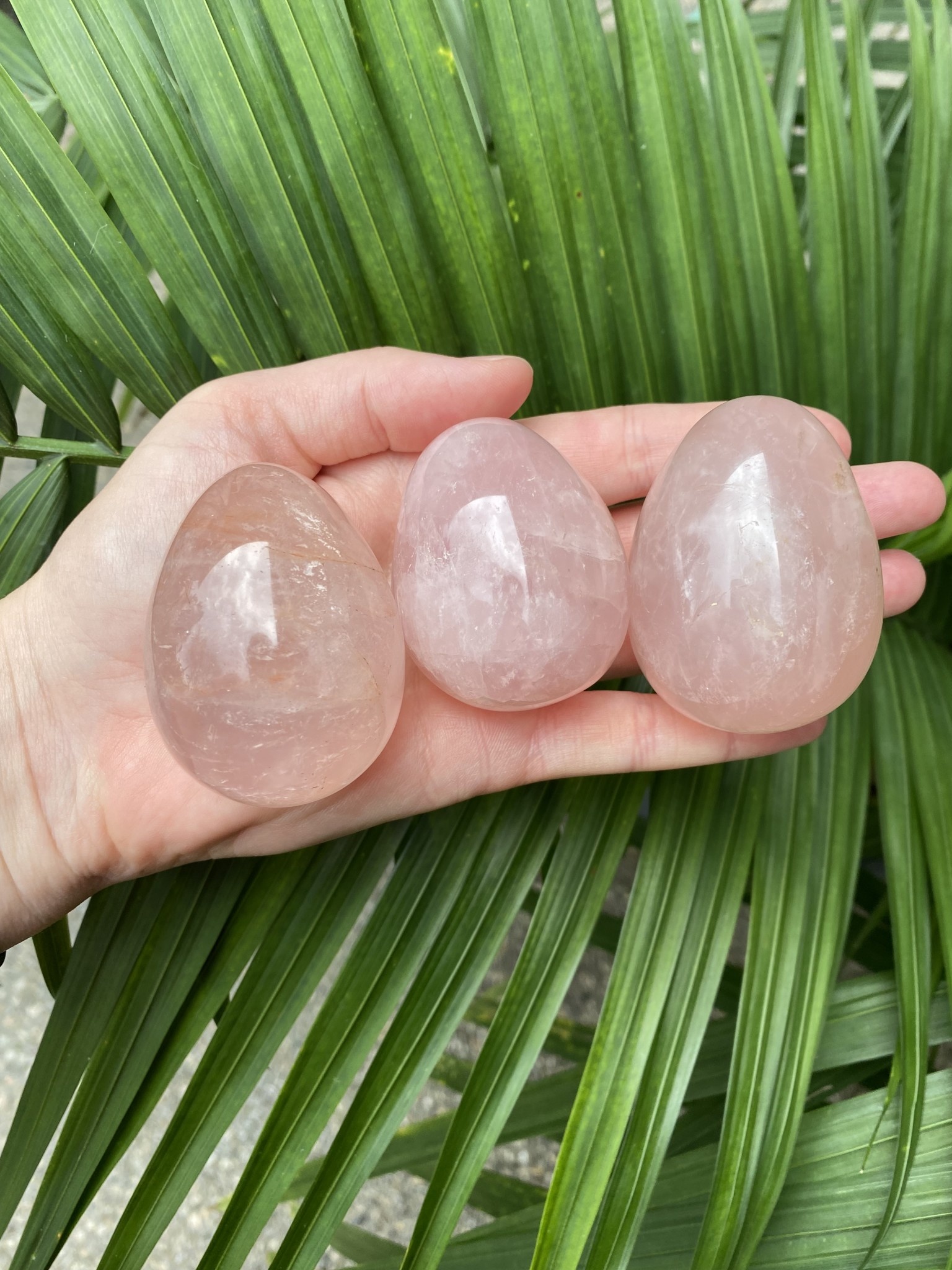 Rose Quartz Egg, 40-44mm - The Raw Rock Shop Inc.
