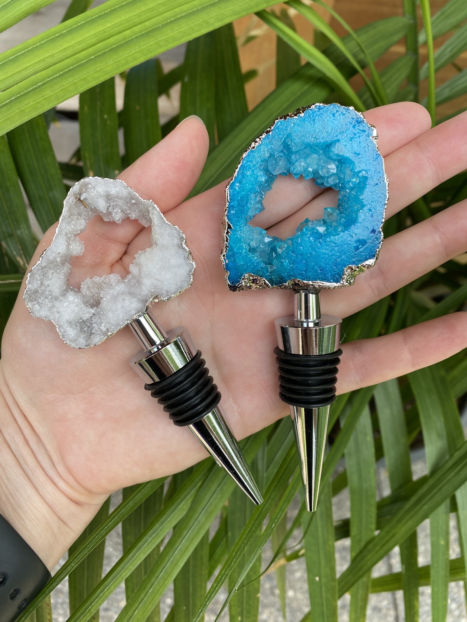 Geode Wine Bottle Toppers - The Raw Rock Shop Inc.