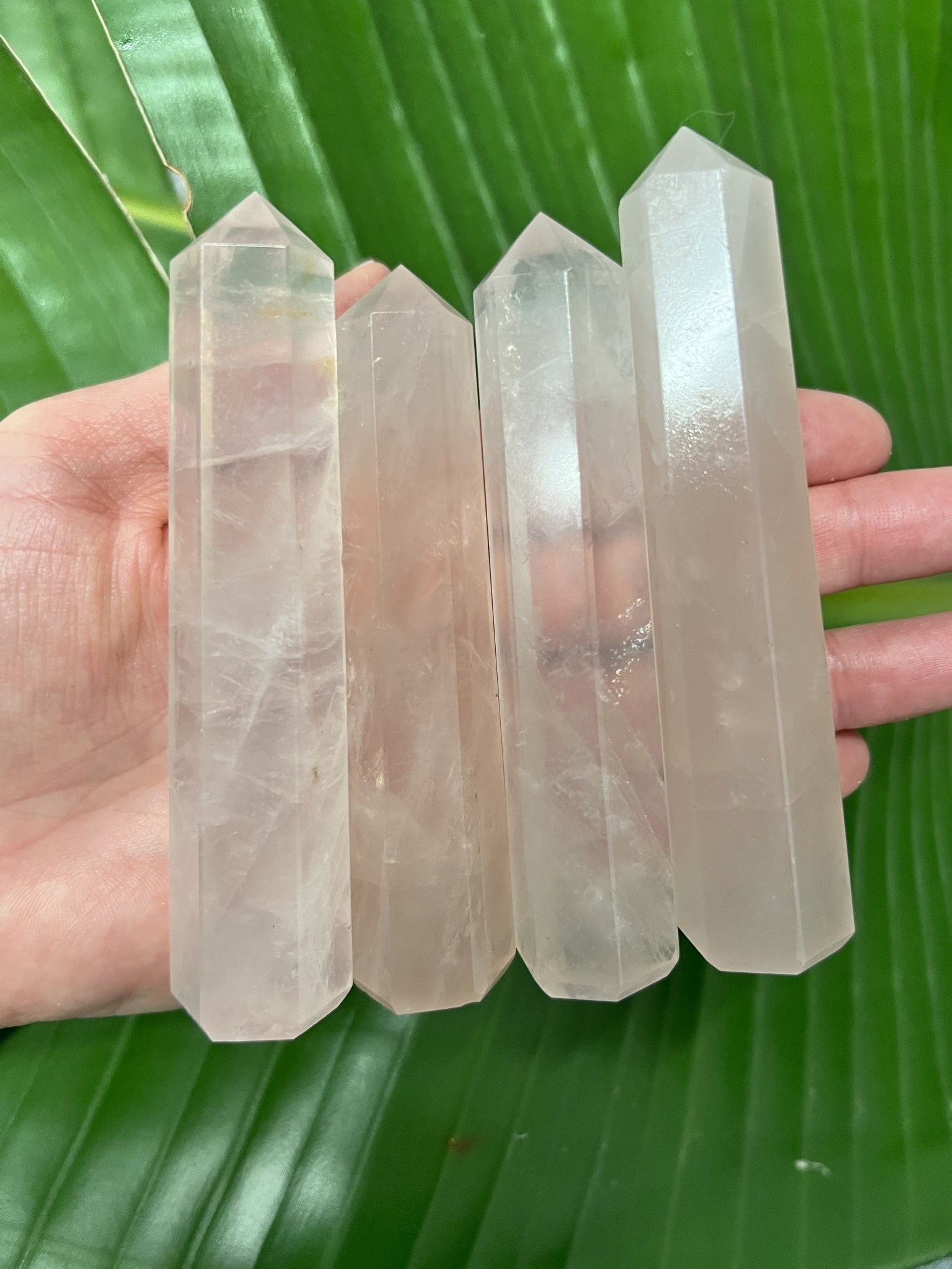 Rose Quartz Point, Size Large [75-99gr] - The Raw Rock Shop Inc.