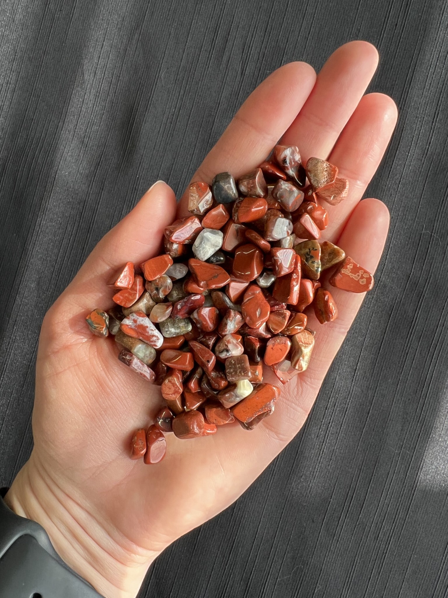 Red Jasper Quartz Chip Stones, Grade A - The Raw Rock Shop Inc.