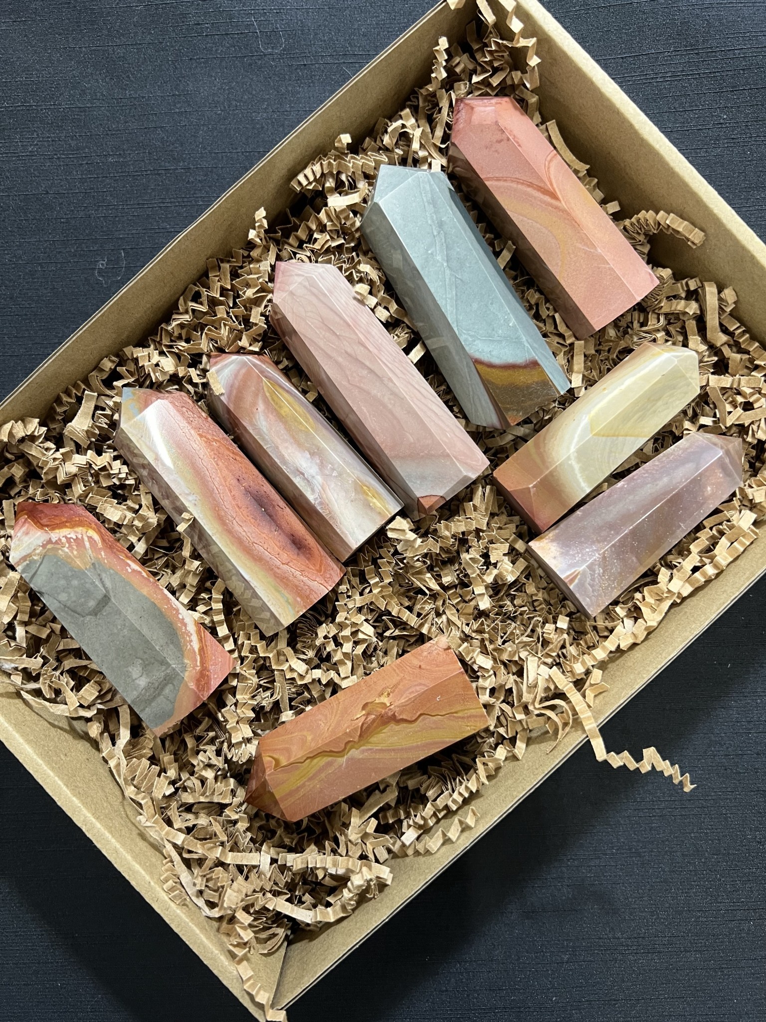 Polychrome Jasper Points 1KG bulk lot - The Raw Rock Shop Inc.