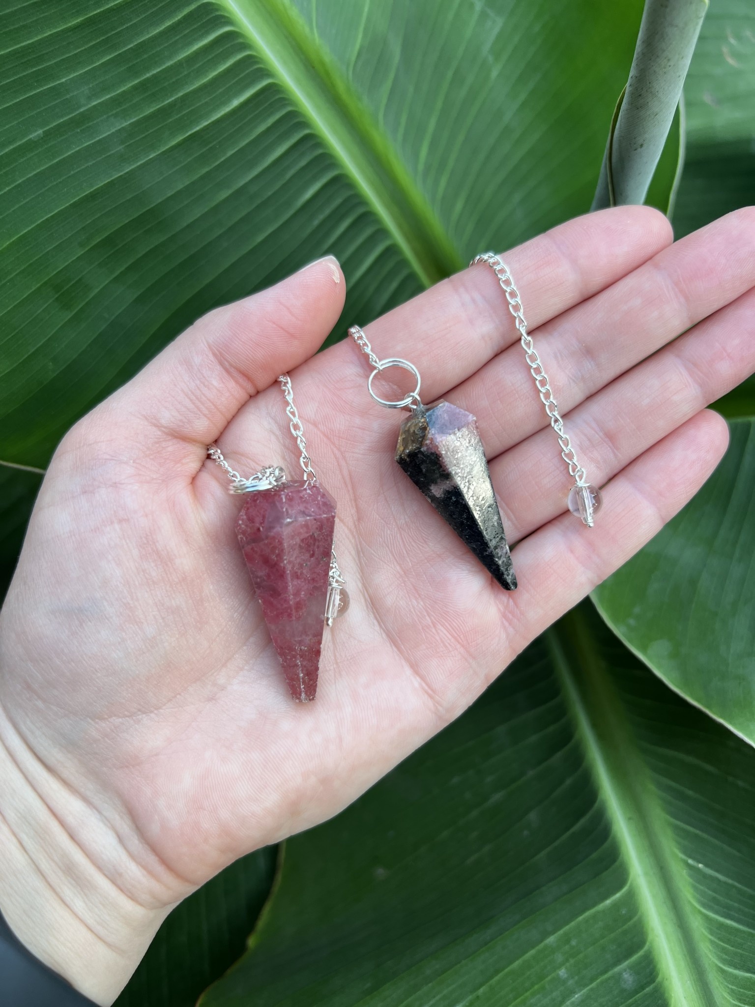 Rhodonite Pendulum - The Raw Rock Shop Inc.