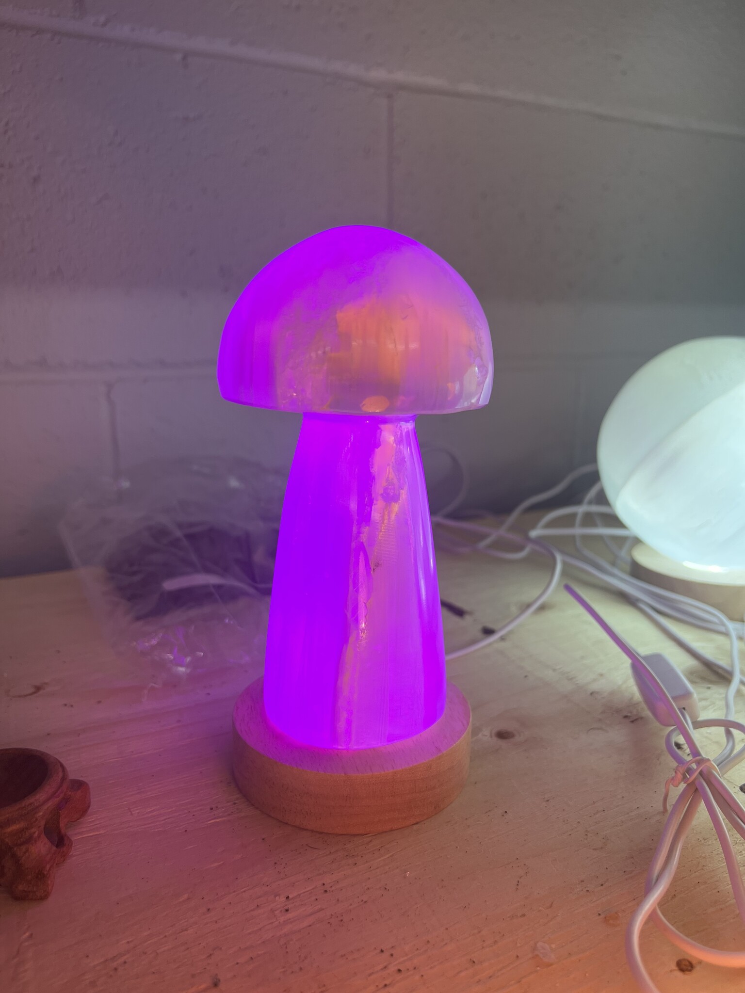 LED Light Base Lrg, multi colour - The Raw Rock Shop Inc.