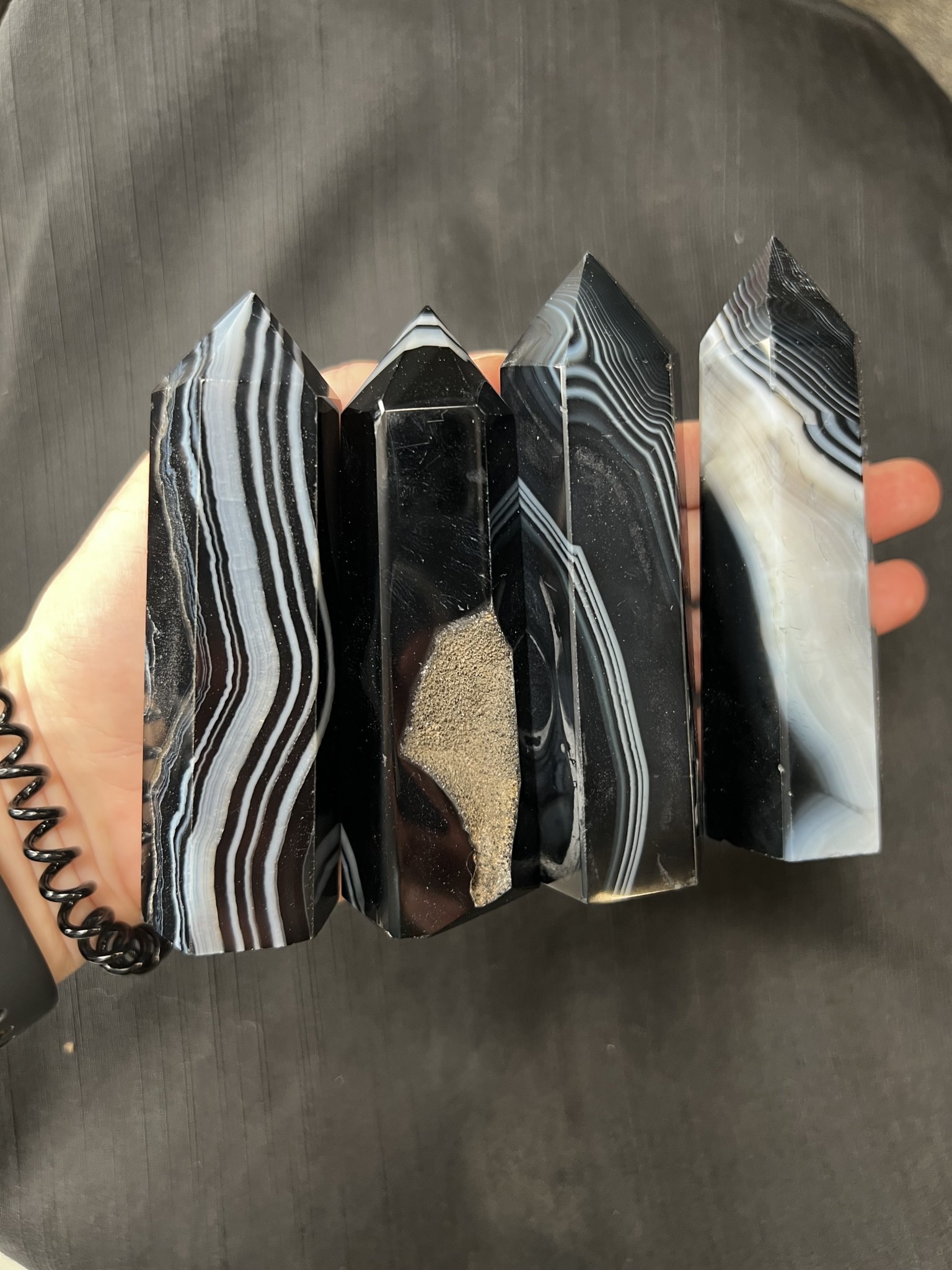 Banded Black Agate Point, Size Jumbo [150-174gr] - The Raw Rock Shop Inc.