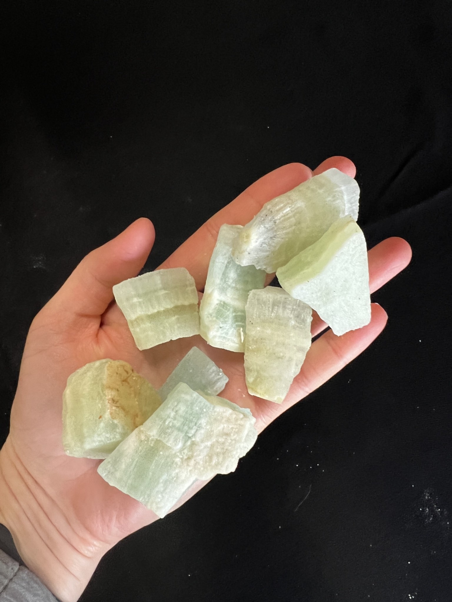 Pistachio calcite store