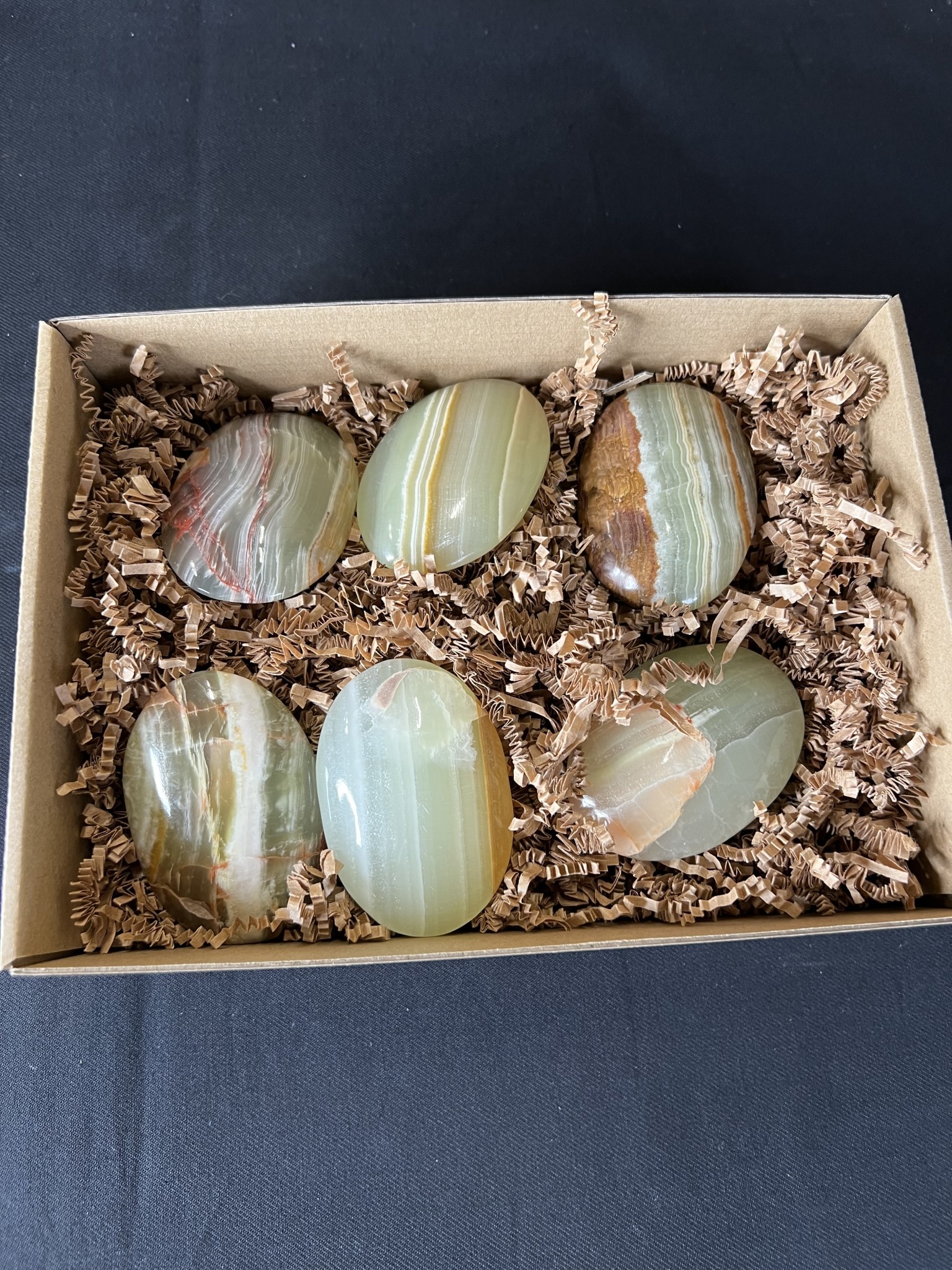 Green Banded Onyx Palms 1KG bulk lot - The Raw Rock Shop Inc.