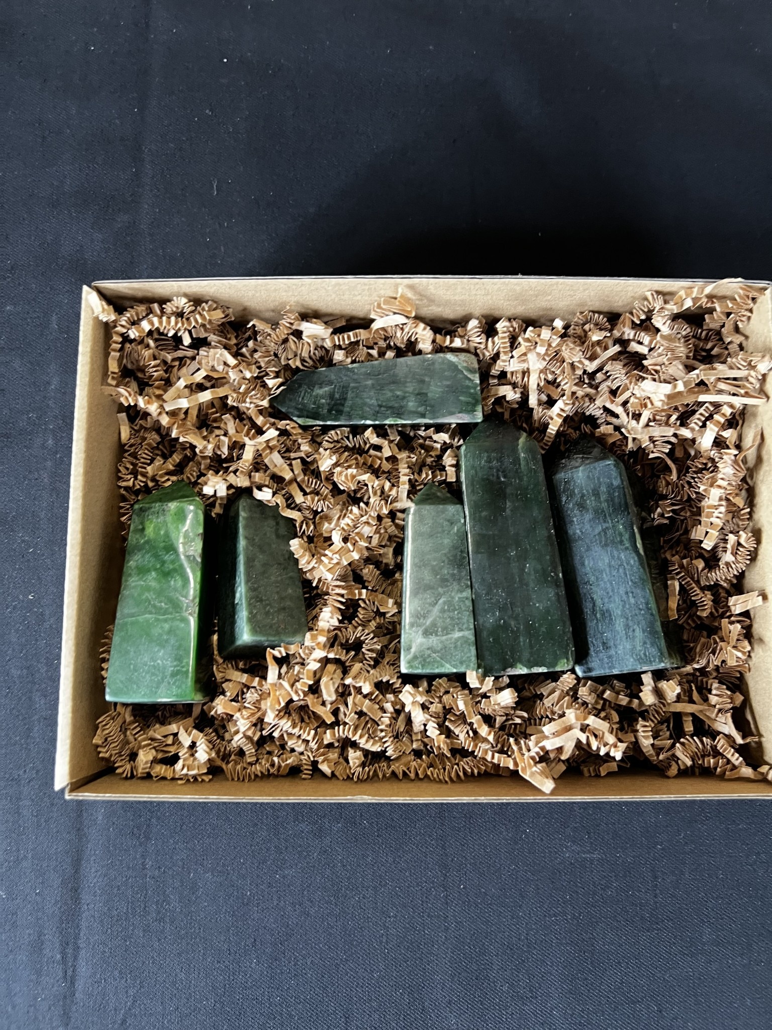 Nephrite Points 1KG bulk lot - The Raw Rock Shop Inc.