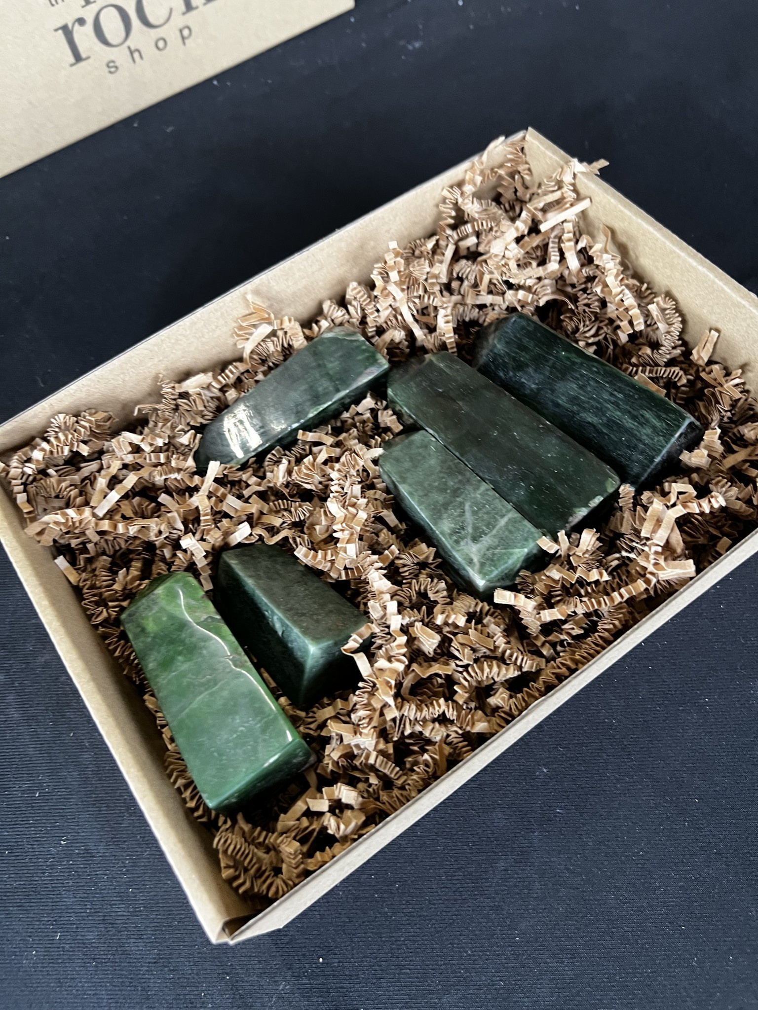 Nephrite Points 1KG bulk lot - The Raw Rock Shop Inc.