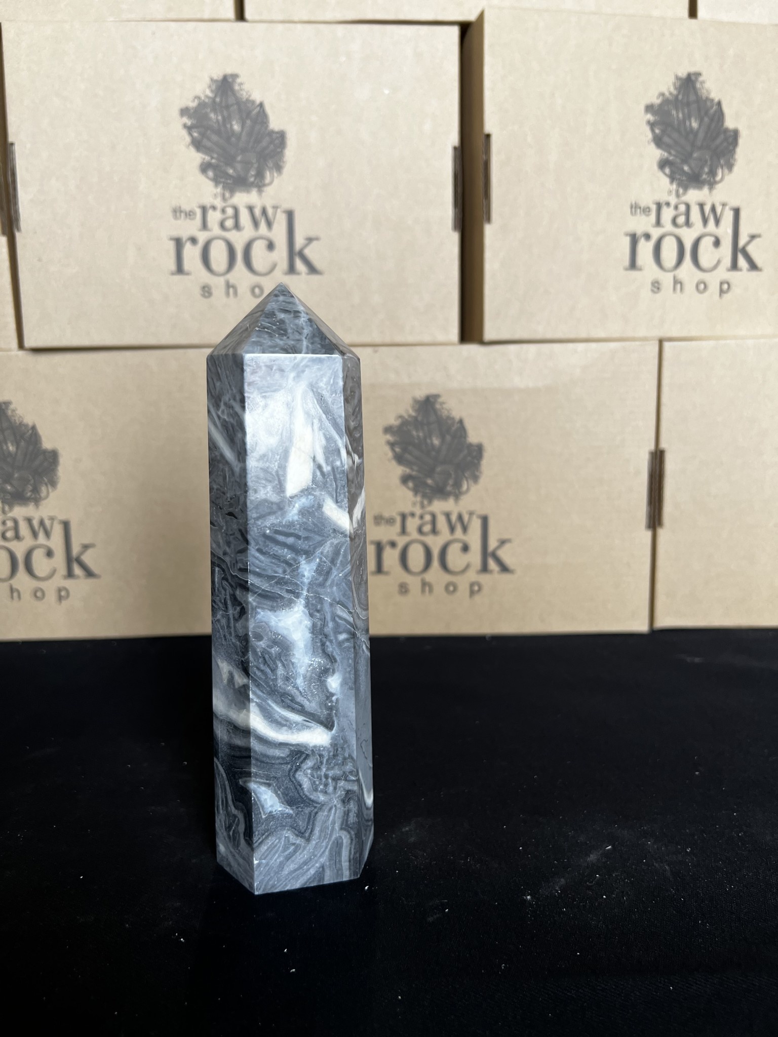 Shell Jasper Tower #12, 874gr - The Raw Rock Shop Inc.