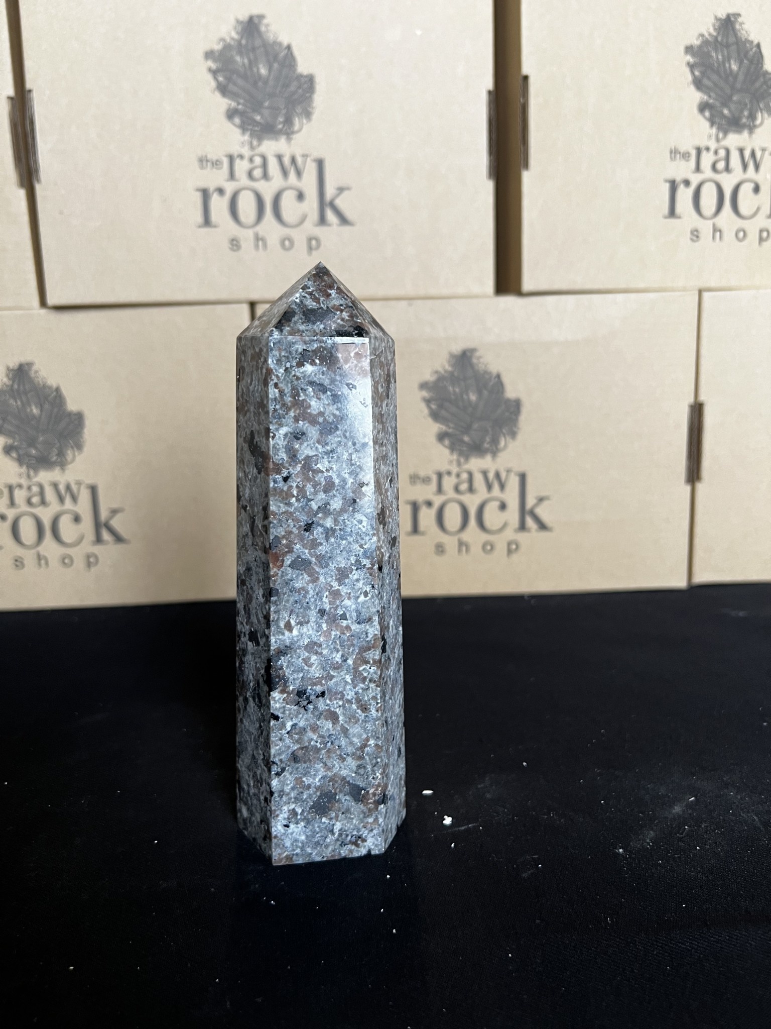 Yooperlite Tower #10, 752gr - The Raw Rock Shop Inc.