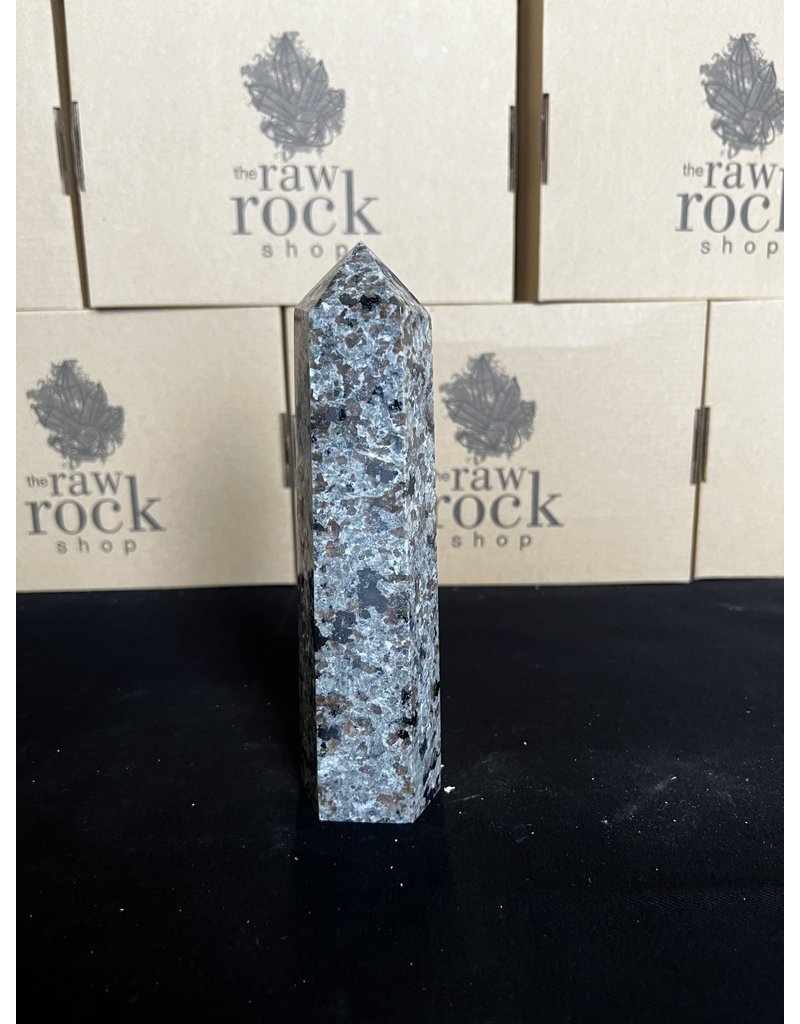 Yooperlite Tower #16, 800gr - The Raw Rock Shop Inc.