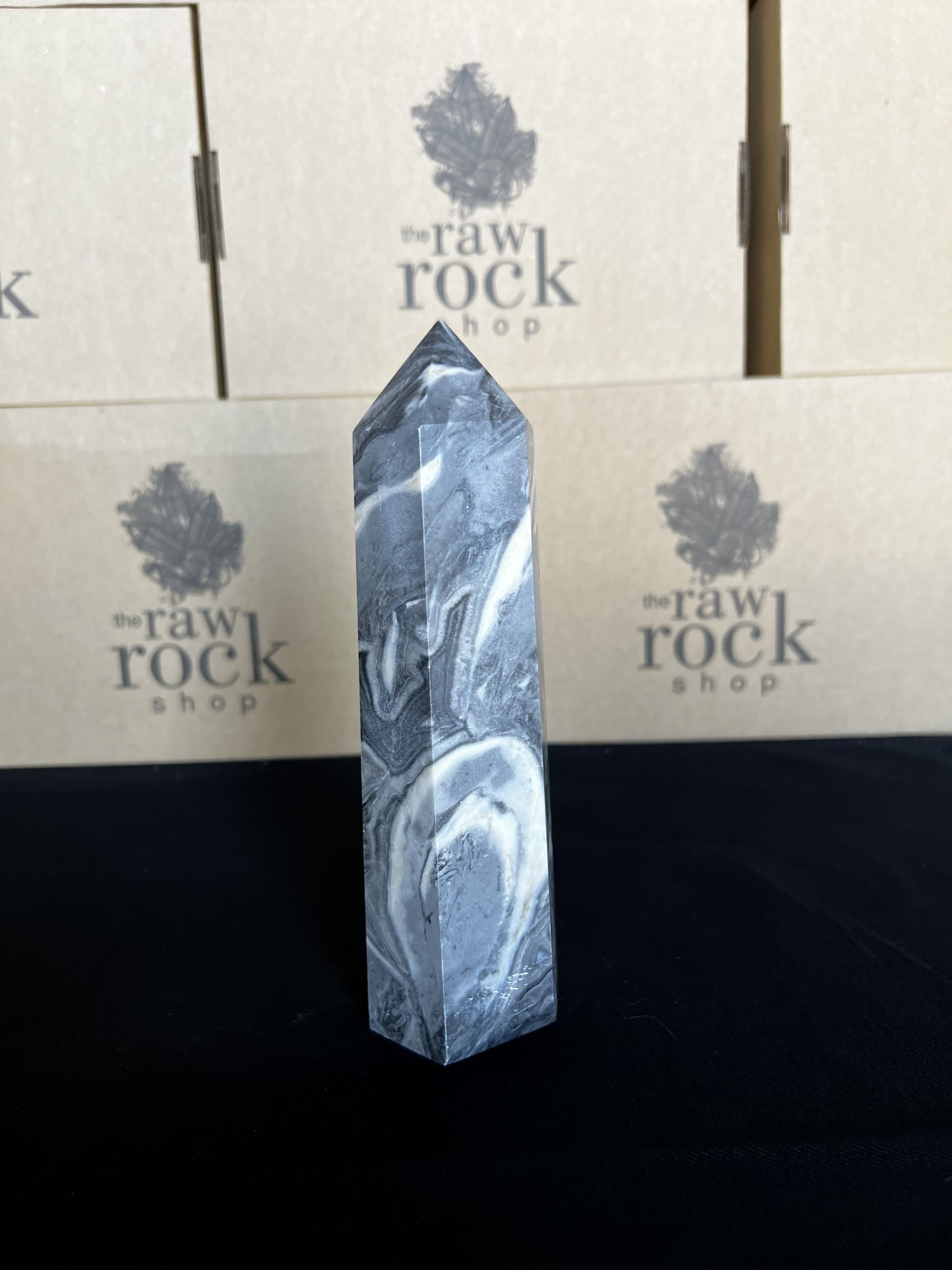 Shell Jasper Tower #40, 894gr - The Raw Rock Shop Inc.